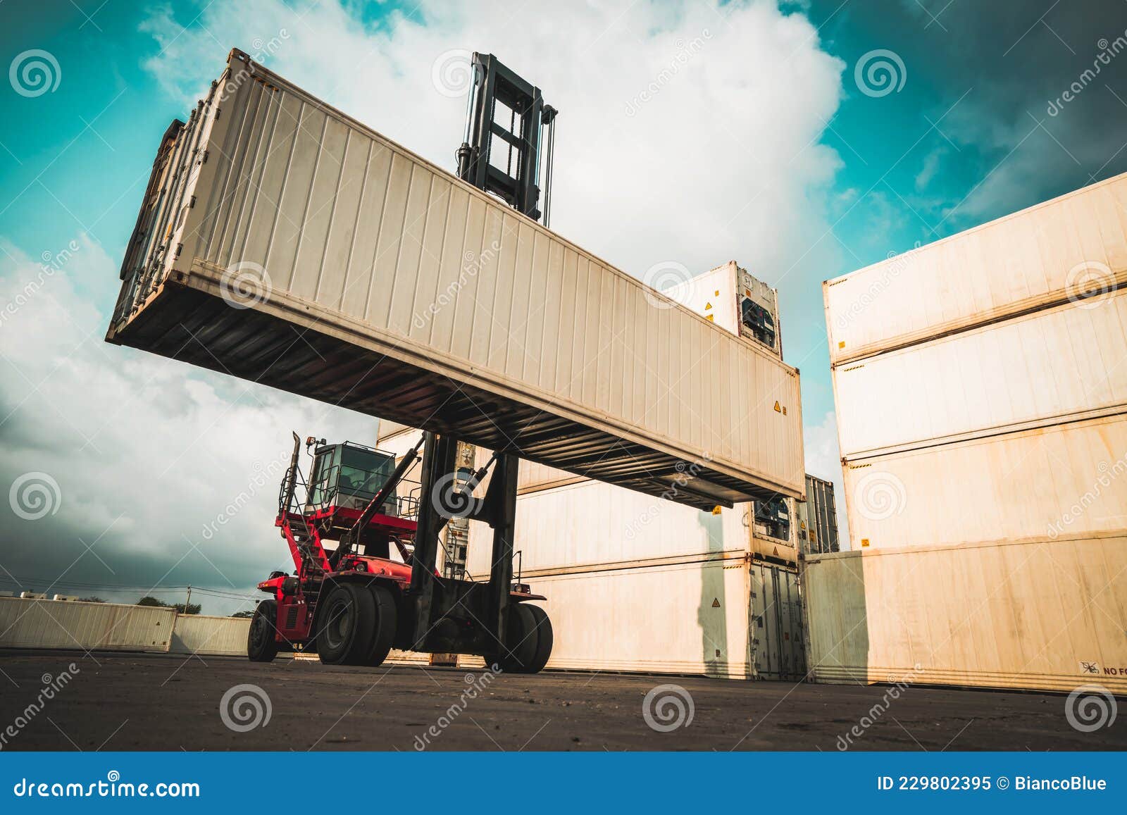 Cargo Container for Overseas Shipping in Shipyard with Heavy Machine ...