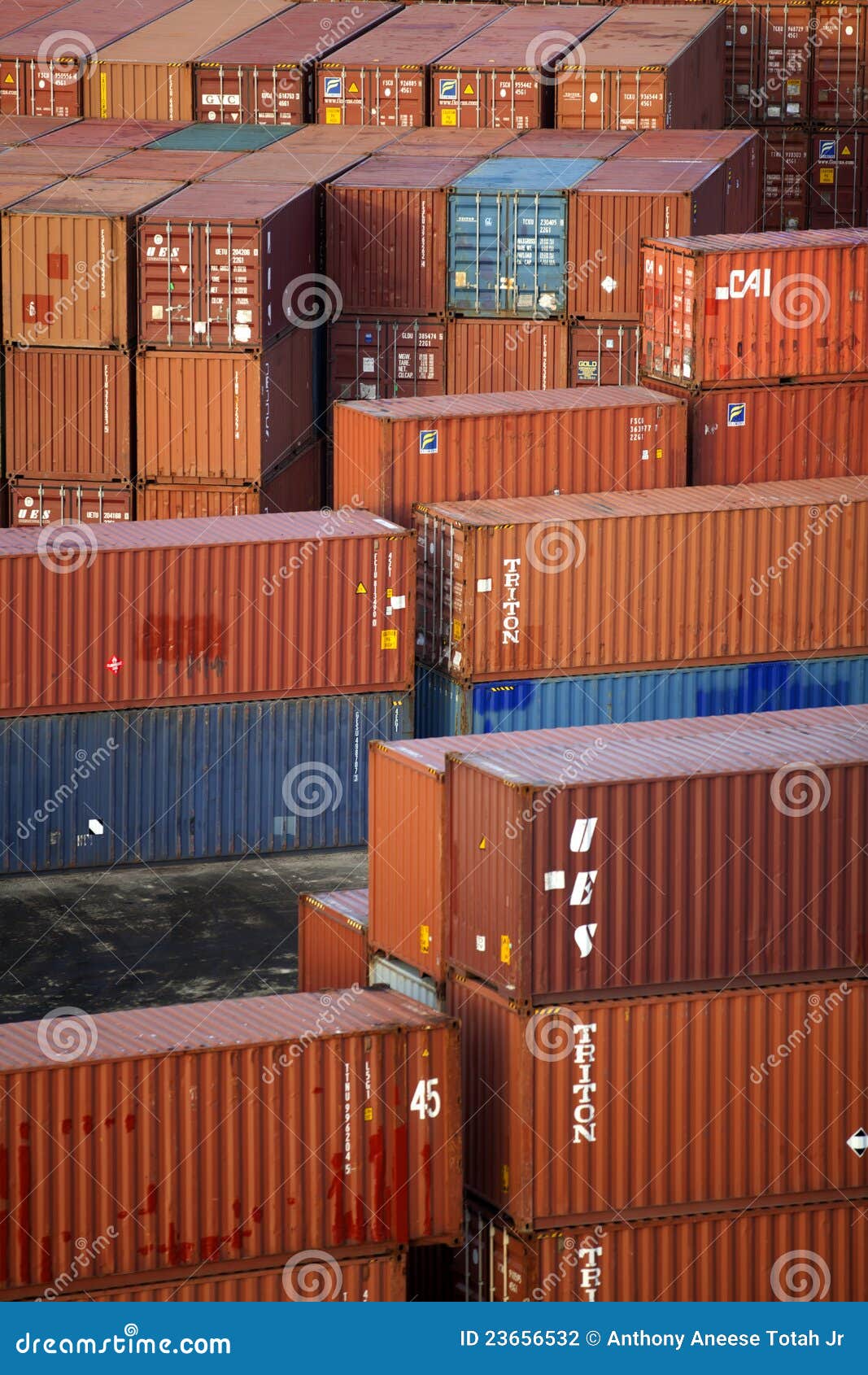 Cargo Containers editorial photography. Image of import - 23656532