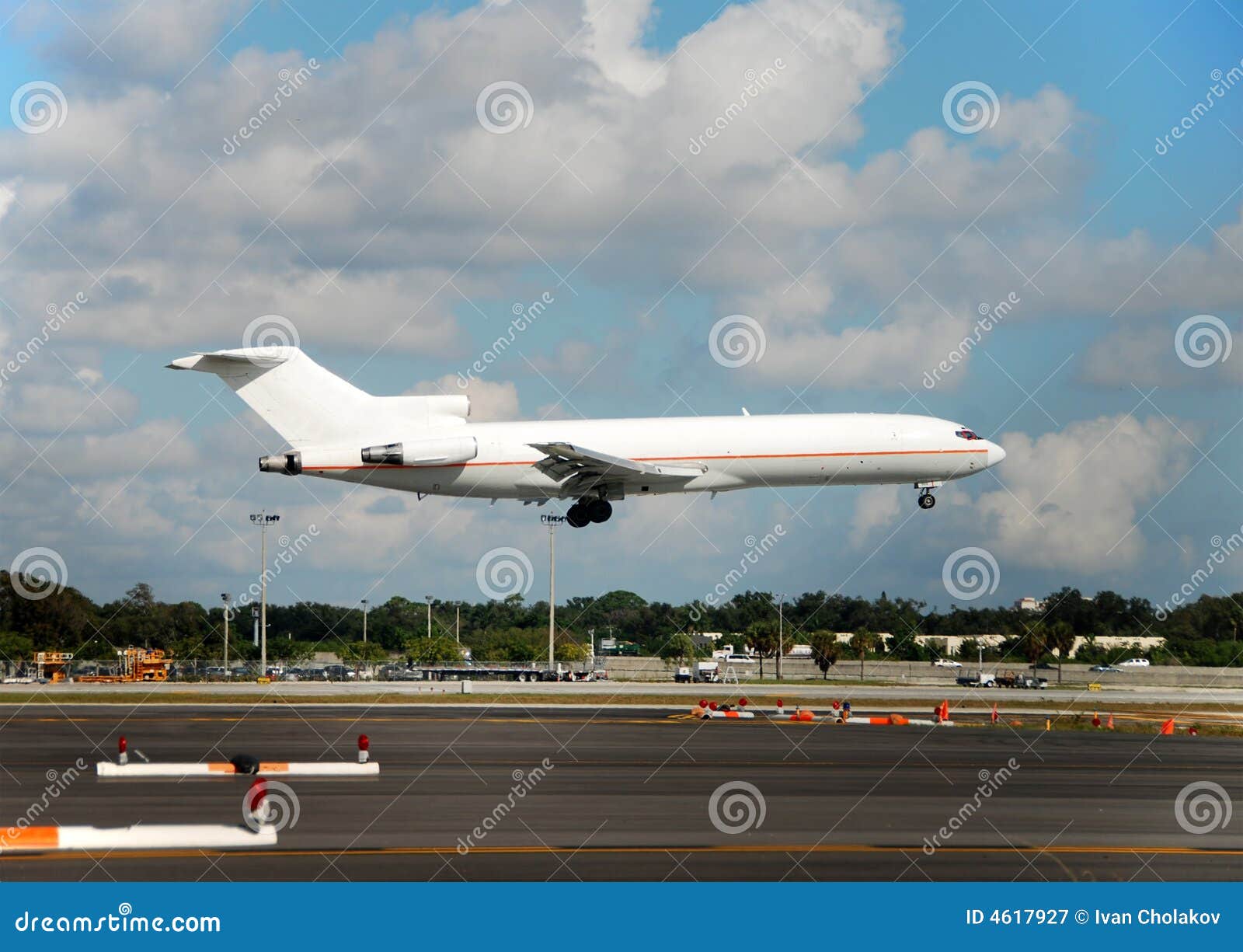 Cargo jet landing stock image. Image of arrival, cargo - 4617927