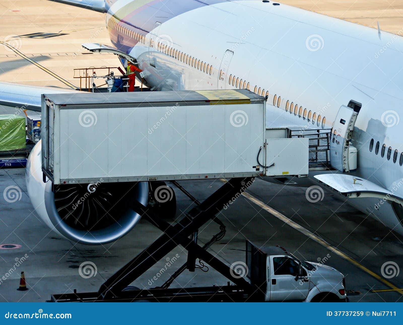 Cargo Loading at the Airport Stock Image - Image of shanghai, plane ...