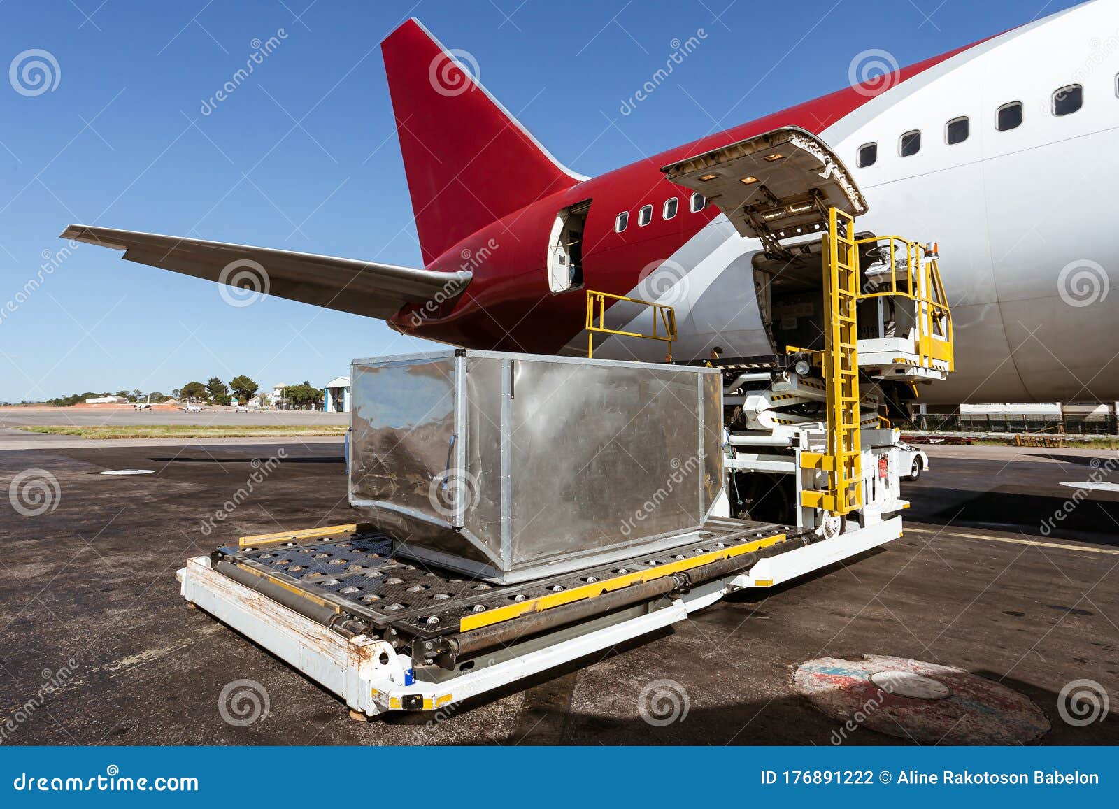 Cargo plane loading stock photo. Image of commercial - 176891222