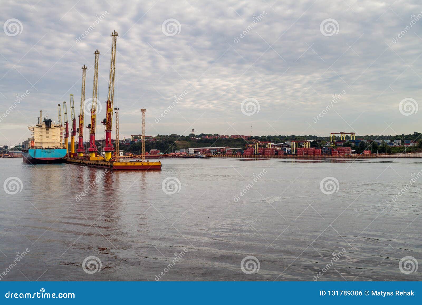 Cargo port of Manaus editorial photo. Image of machinery - 131789306