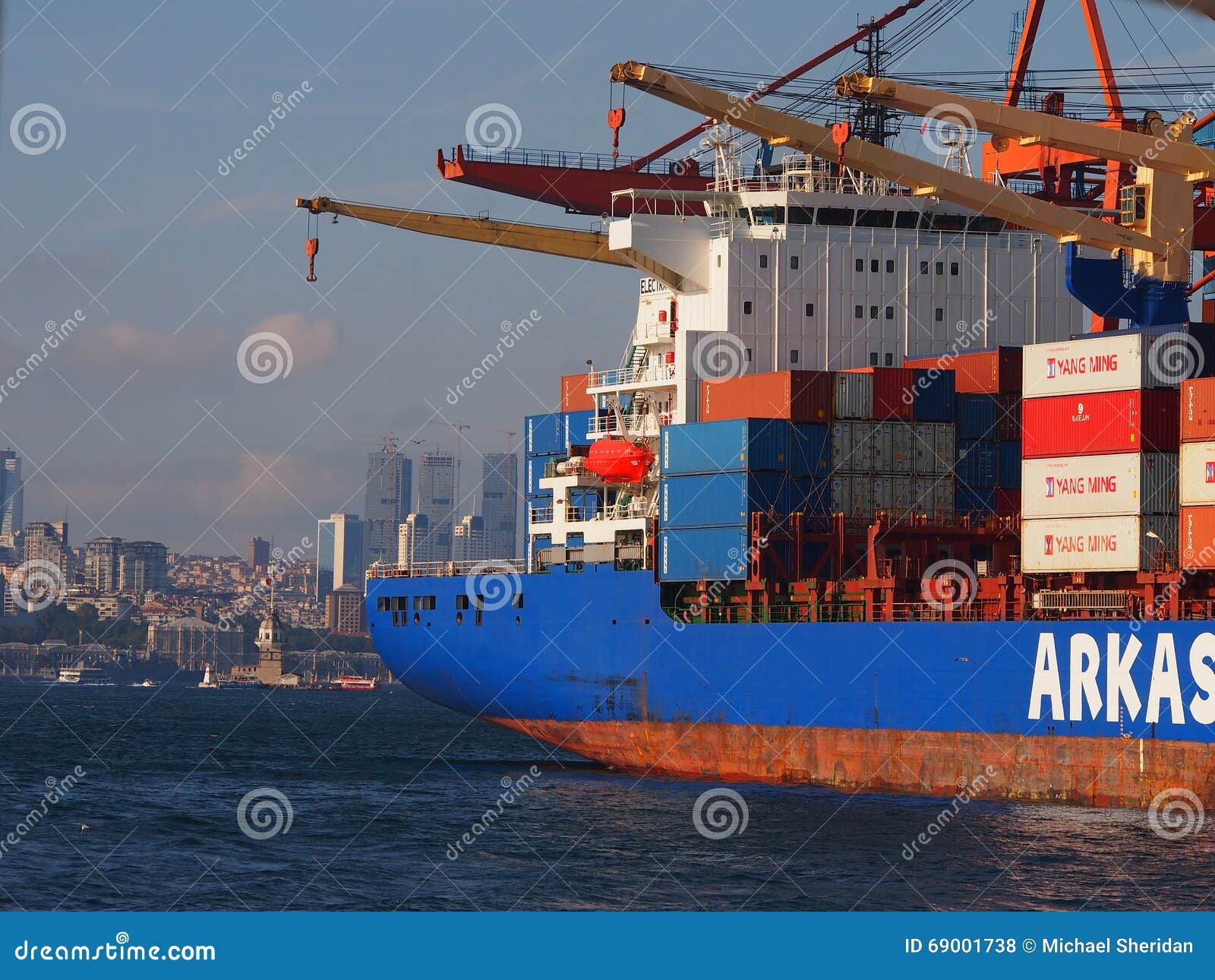 Cargo Ship Carrying Freight Containers Editorial Stock Photo - Image of ...