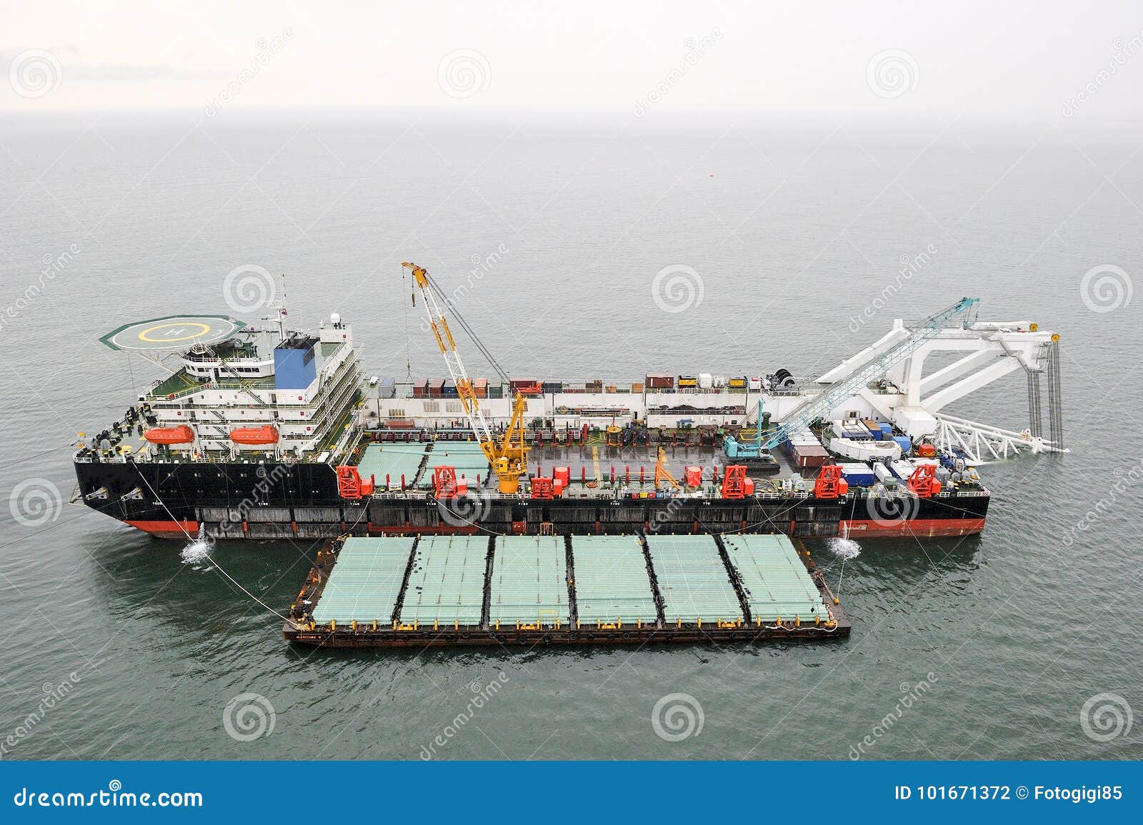The pipelaying barge stock photo. Image of laying, bulk - 101671372