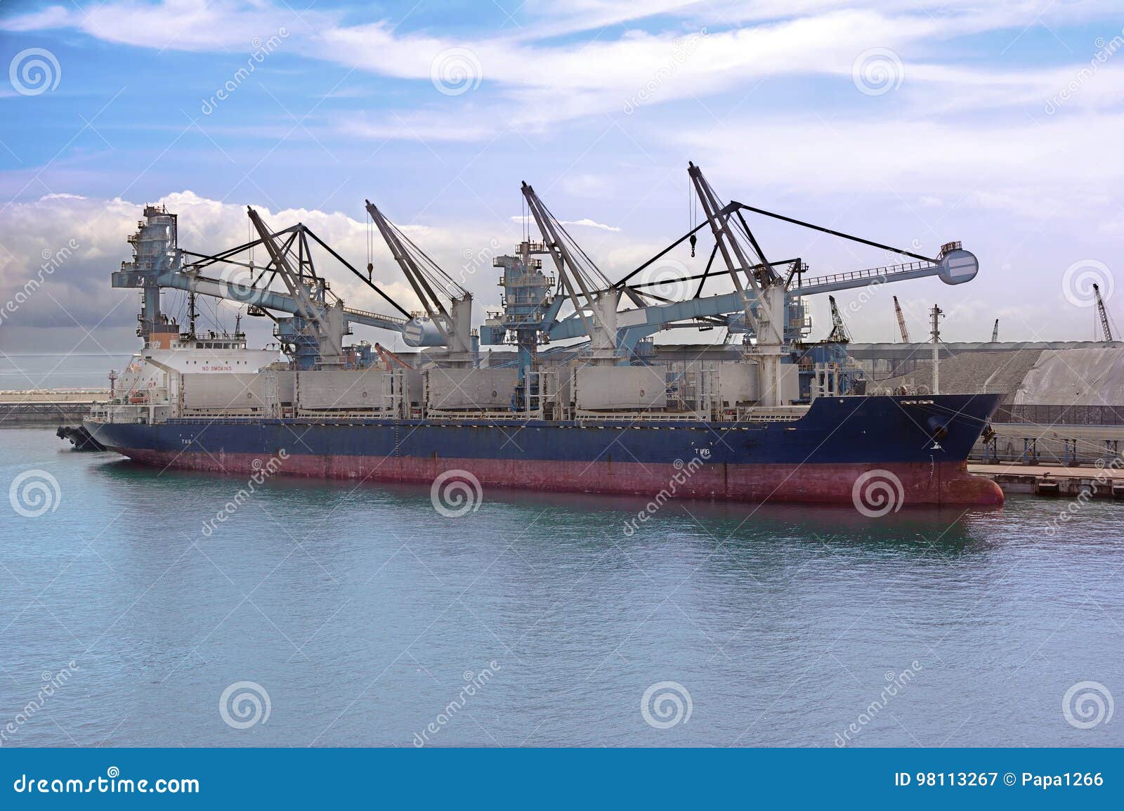 Cargo ship loading in coal editorial photography. Image of passenger ...