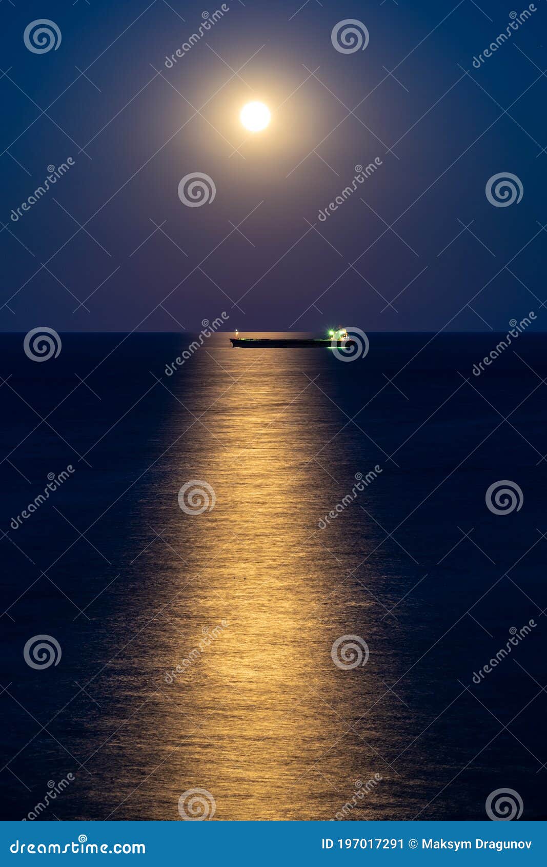 Cargo ship at night stock image. Image of dark, freighter - 197017291