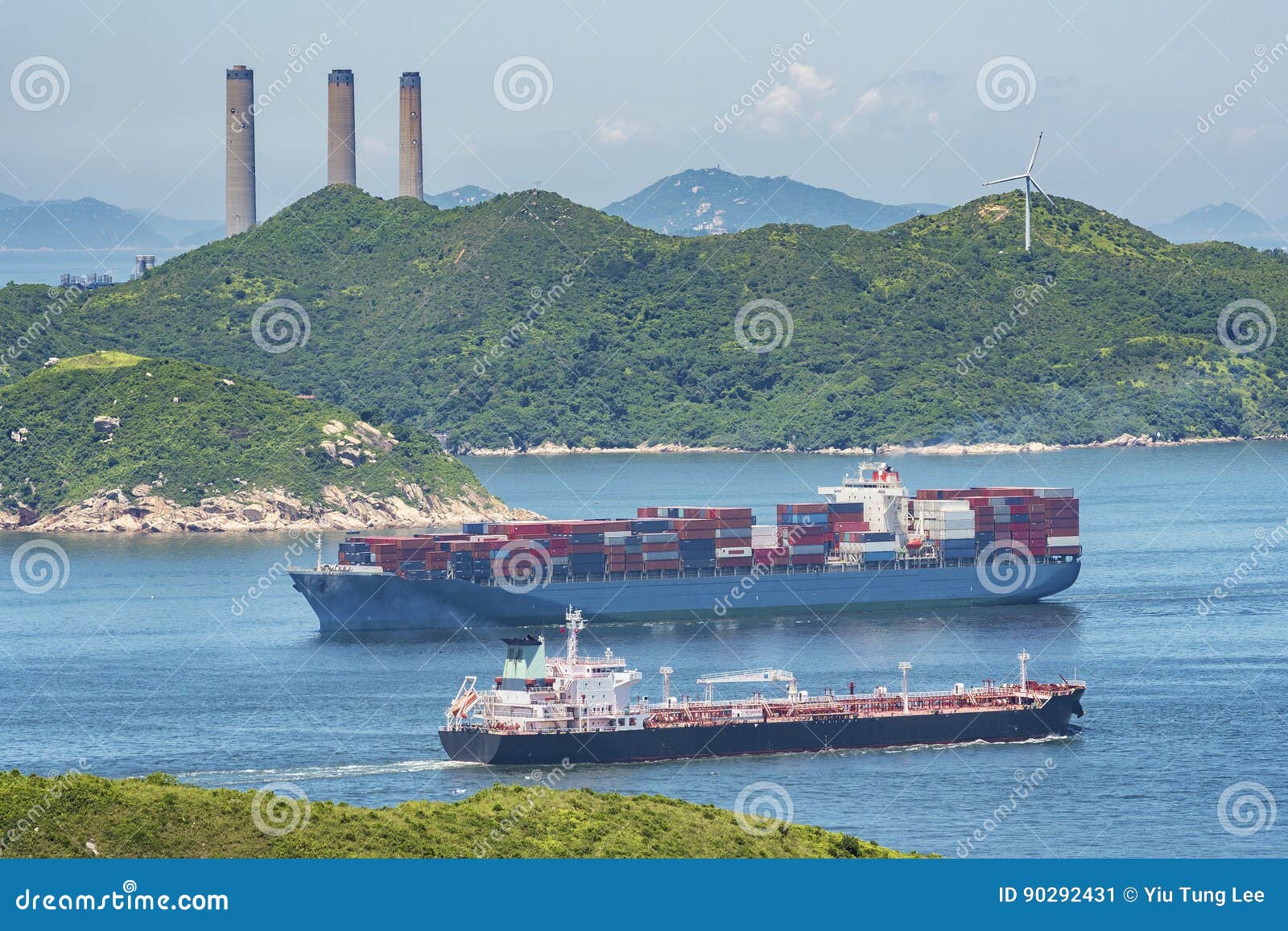 Cargo ship and oil tanker stock image. Image of finance - 90292431