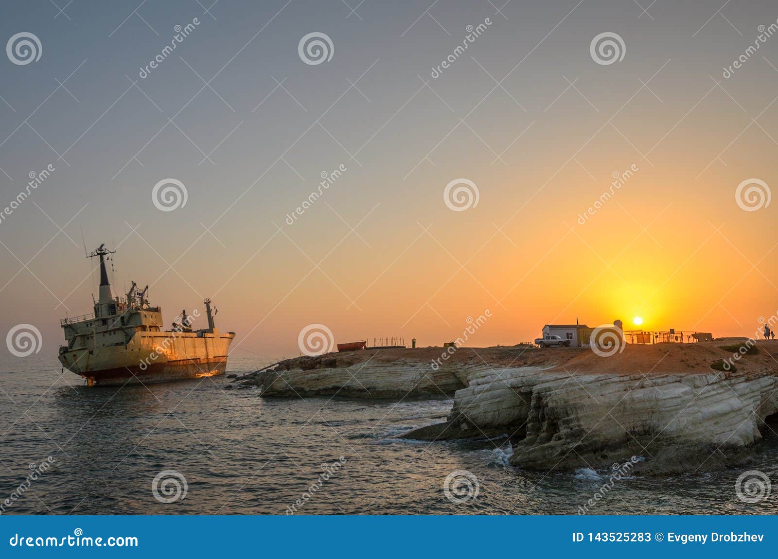 Cargo ship run aground stock image. Image of crash, cargo - 143525283