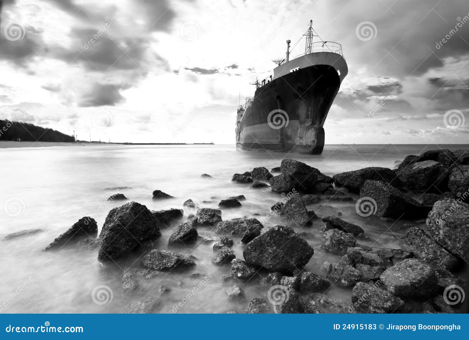 Cargo Ship Run Aground on Rocky Shore Shore Stock Image - Image of ...