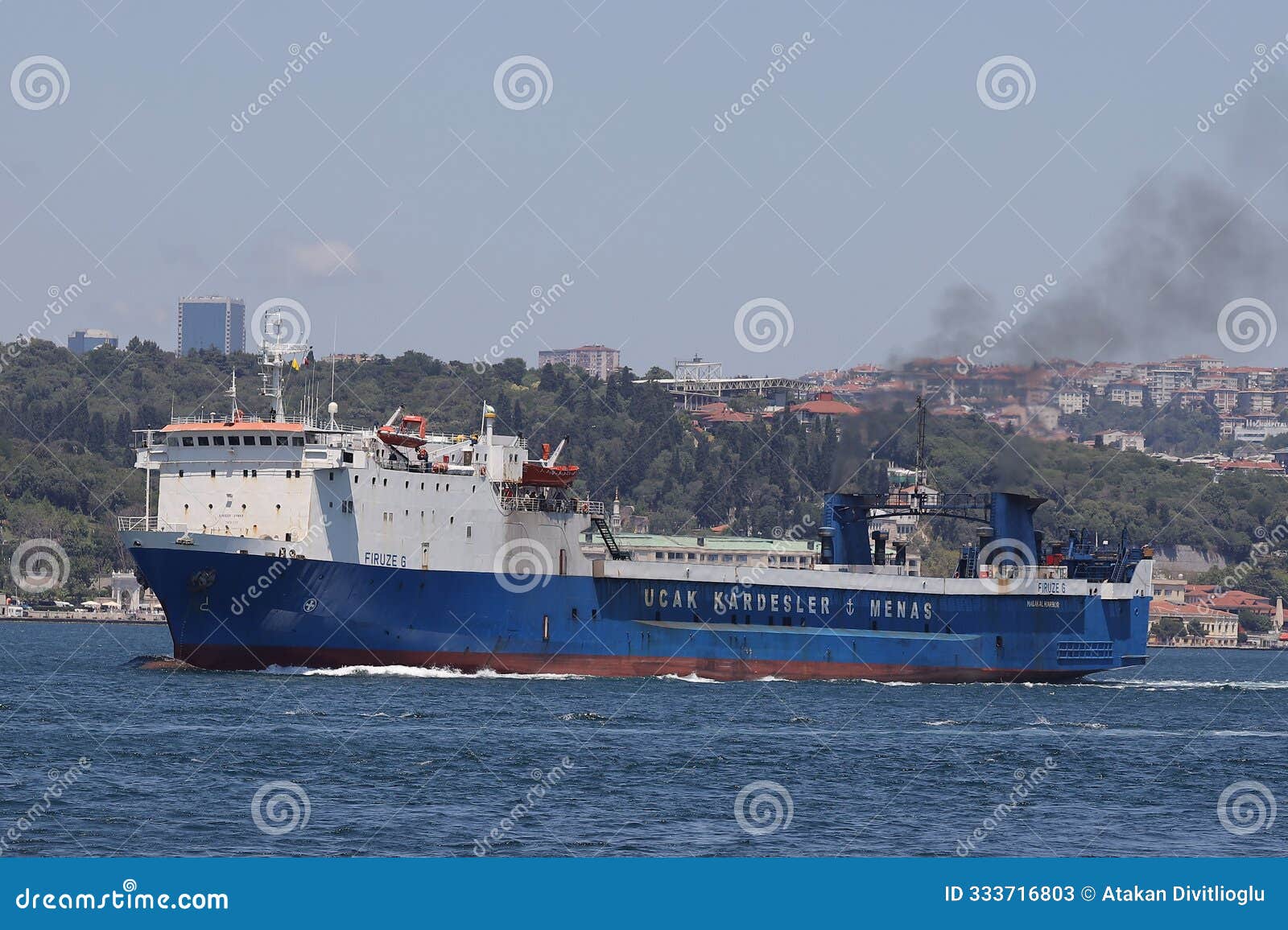 Cargo Ship Sailing through the Bosphorus Strait Stock Image - Image of ... Cargo Ship Sailing through the Bosphorus Strait Stock Image - Image of ...