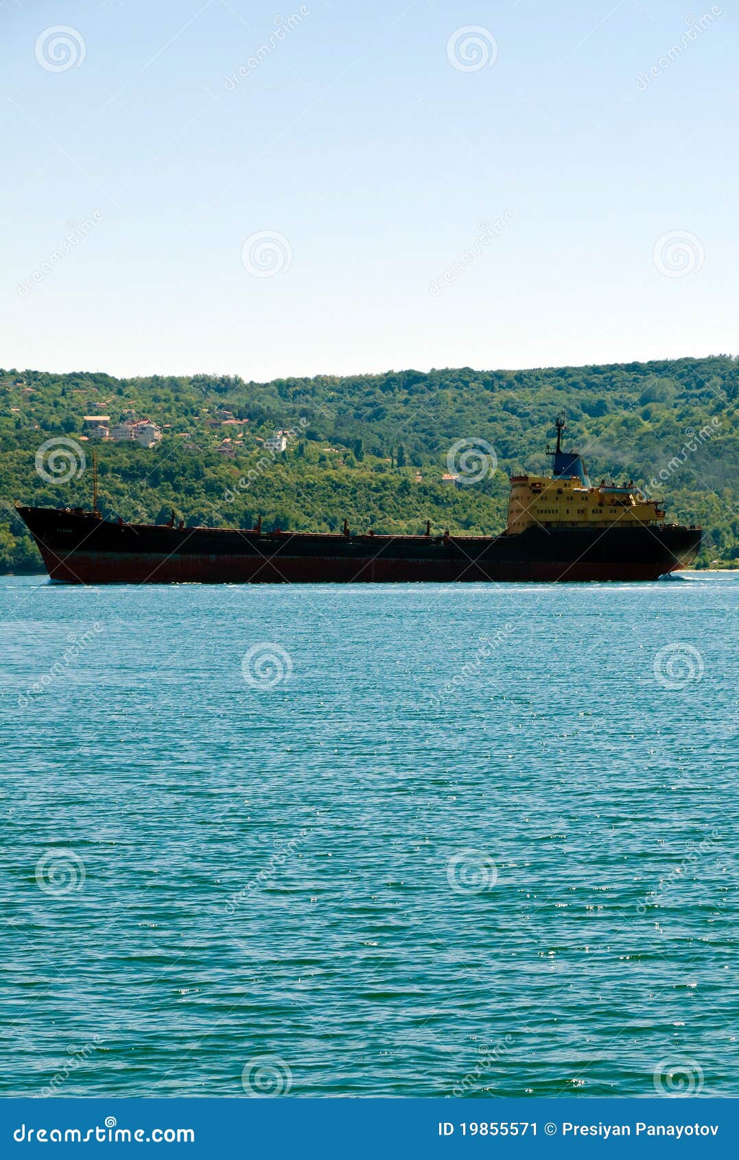 Cargo ship ZAGORE editorial photo. Image of boat, international - 19855571