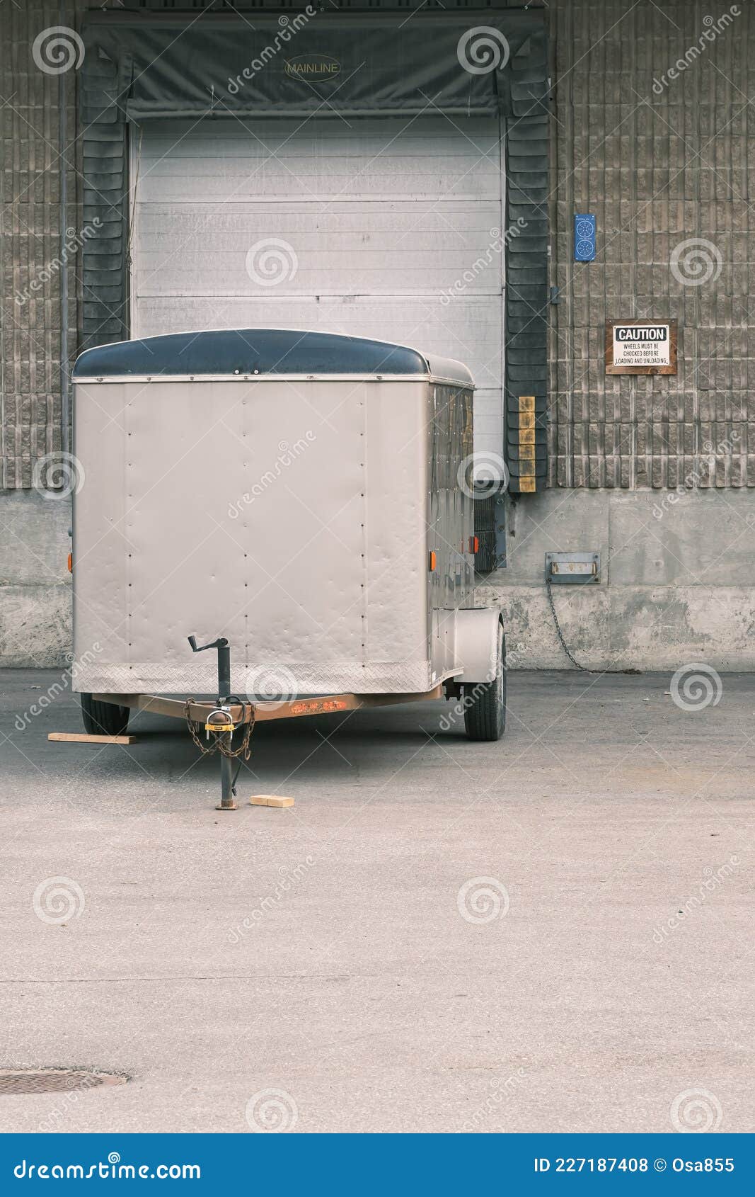 Cargo Trailer Parked in Front of Factory Loading Bay Stock Photo ...