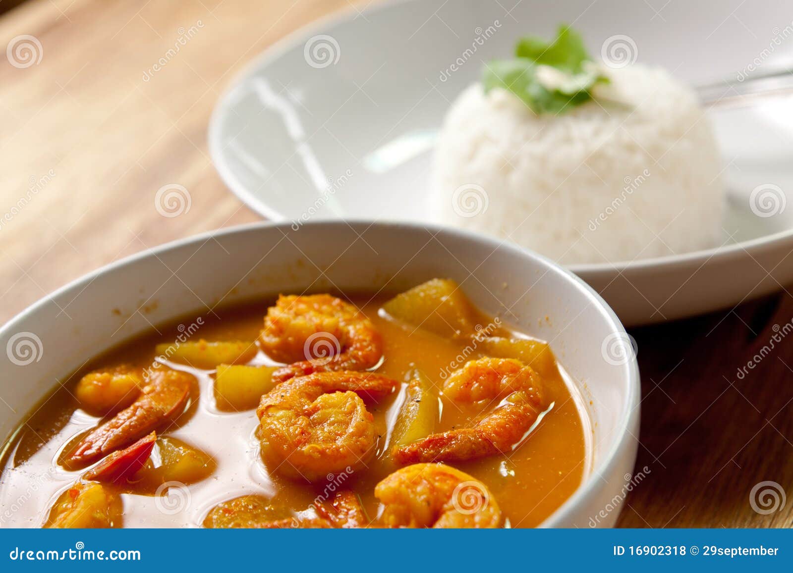 Cari De Crevette Avec Du Riz. Photo stock - Image du dîner, crevette ...