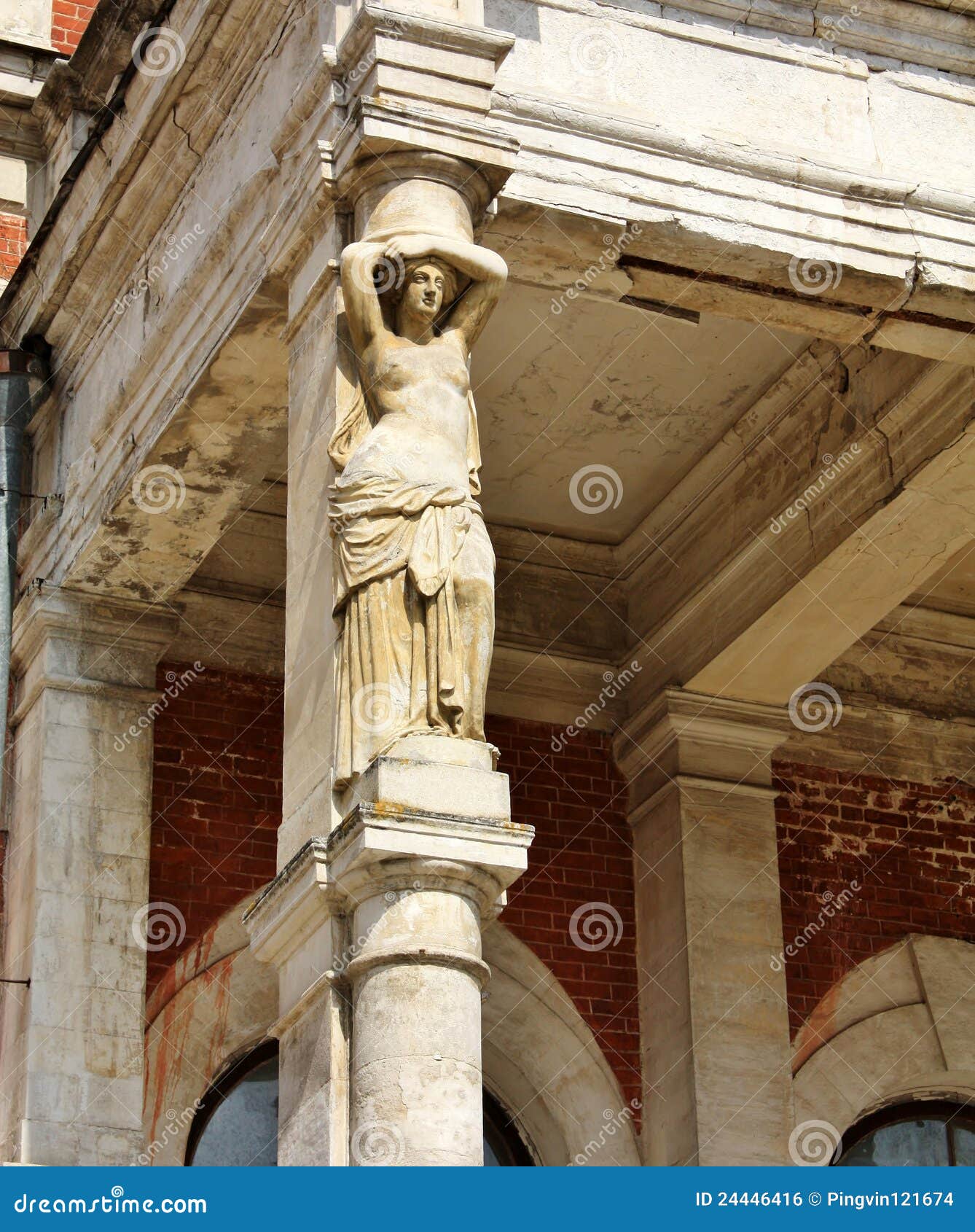 Cariatide photo stock. Image du archéologie, ruine, fuselage - 24446416