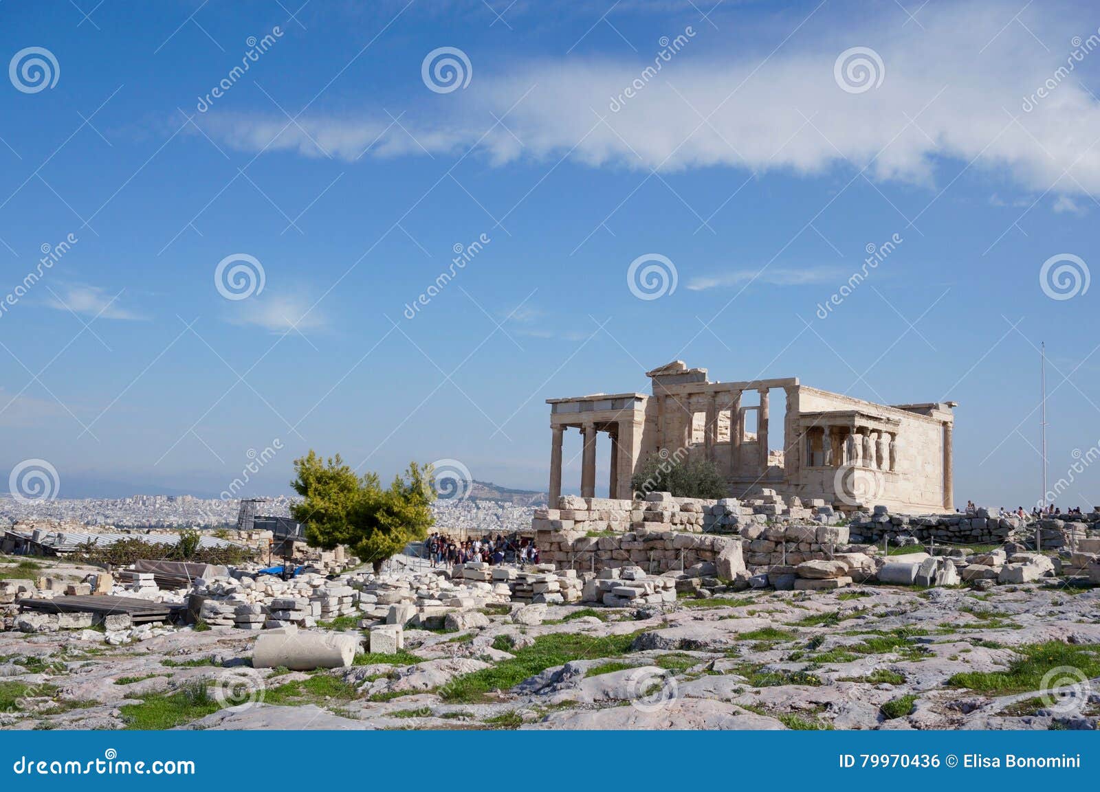 Cariatides photo stock. Image du athènes, statue, grèce - 79970436
