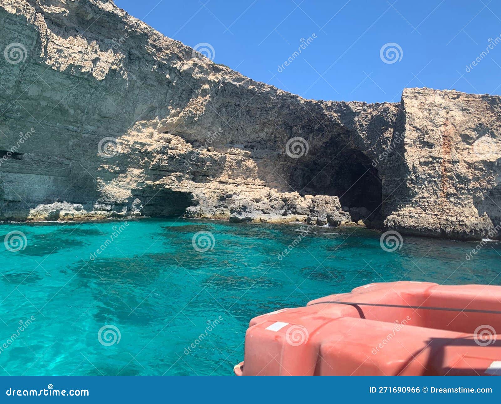 Caribbean Sea Cristal Water Stock Photo - Image of wave, formation ...