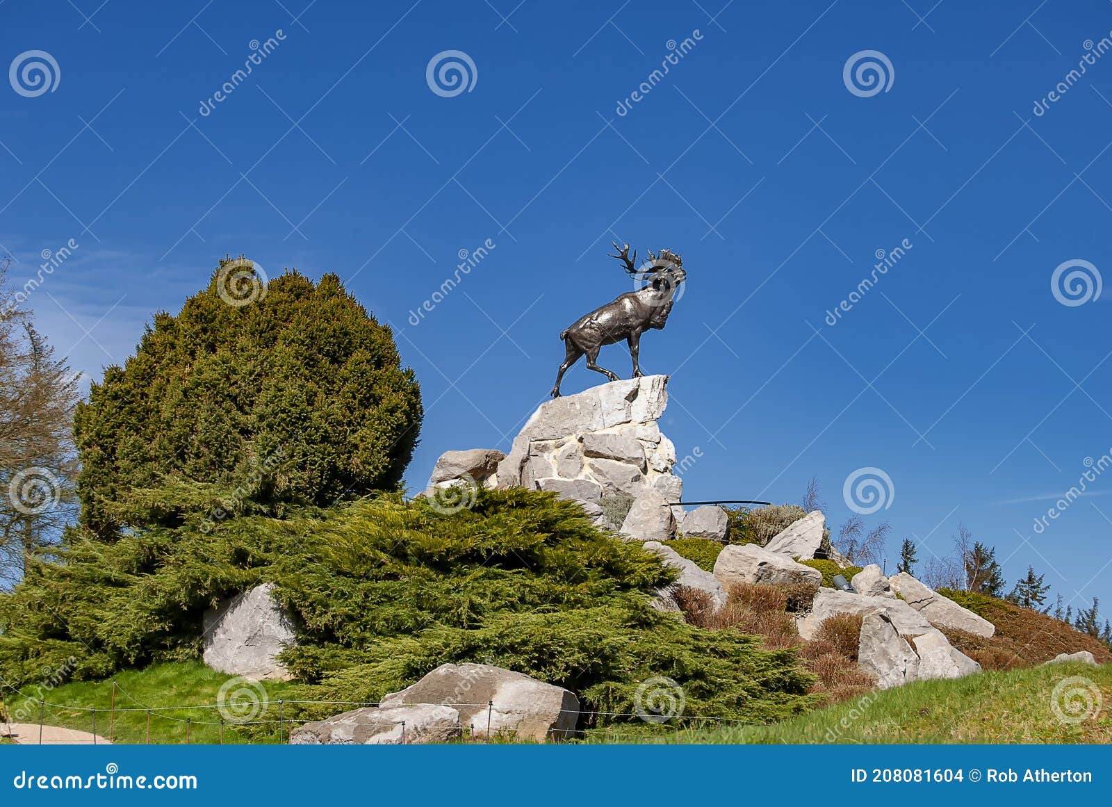 The Caribou Statue at the Newfoundland Regiment Memorial at Beaumont ... The Caribou Statue at the Newfoundland Regiment Memorial at Beaumont ...
