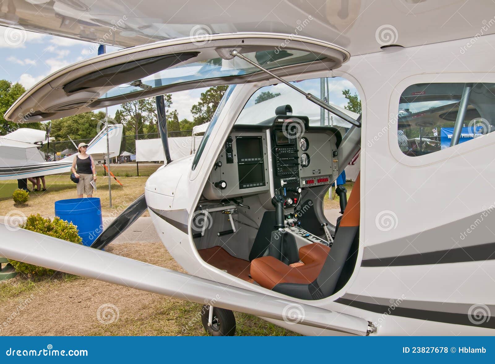 Carlinga de aviones foto de archivo. Imagen de abierto - 23827678