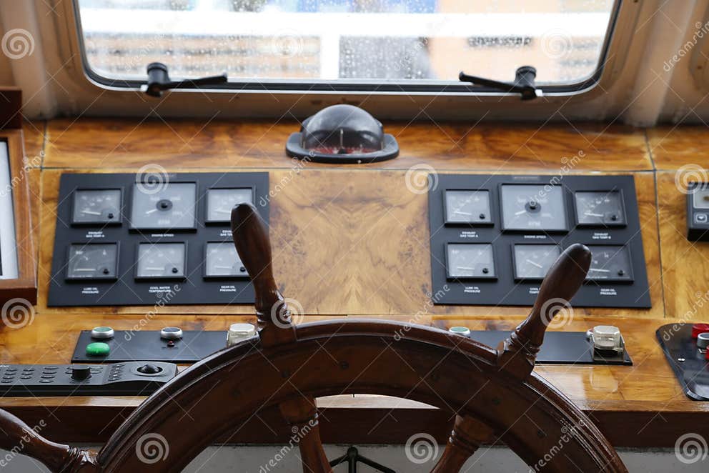Carlinga de la nave foto de archivo. Imagen de barco - 59664444
