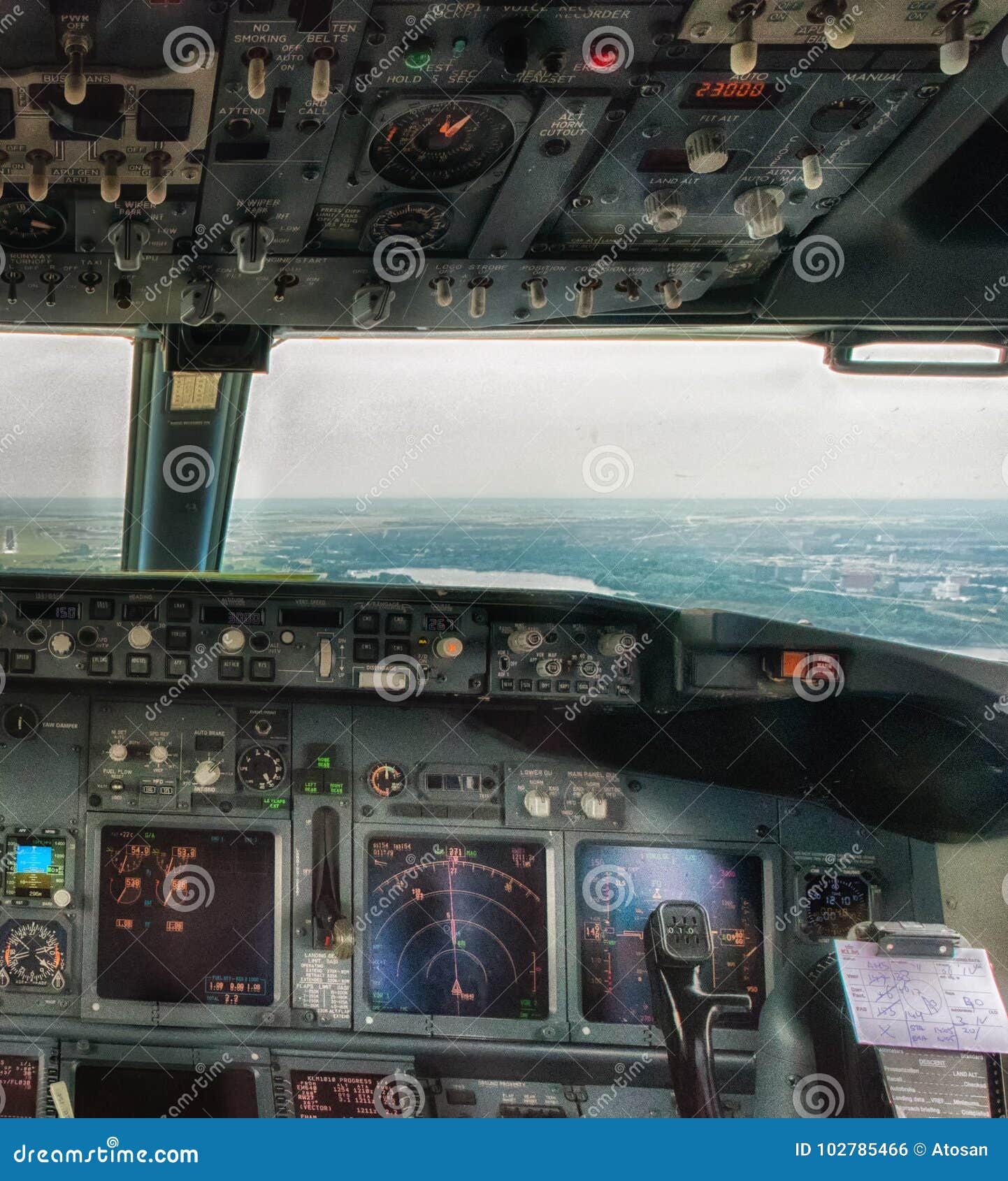 Carlinga del aeroplano foto editorial. Imagen de asiento - 102785466