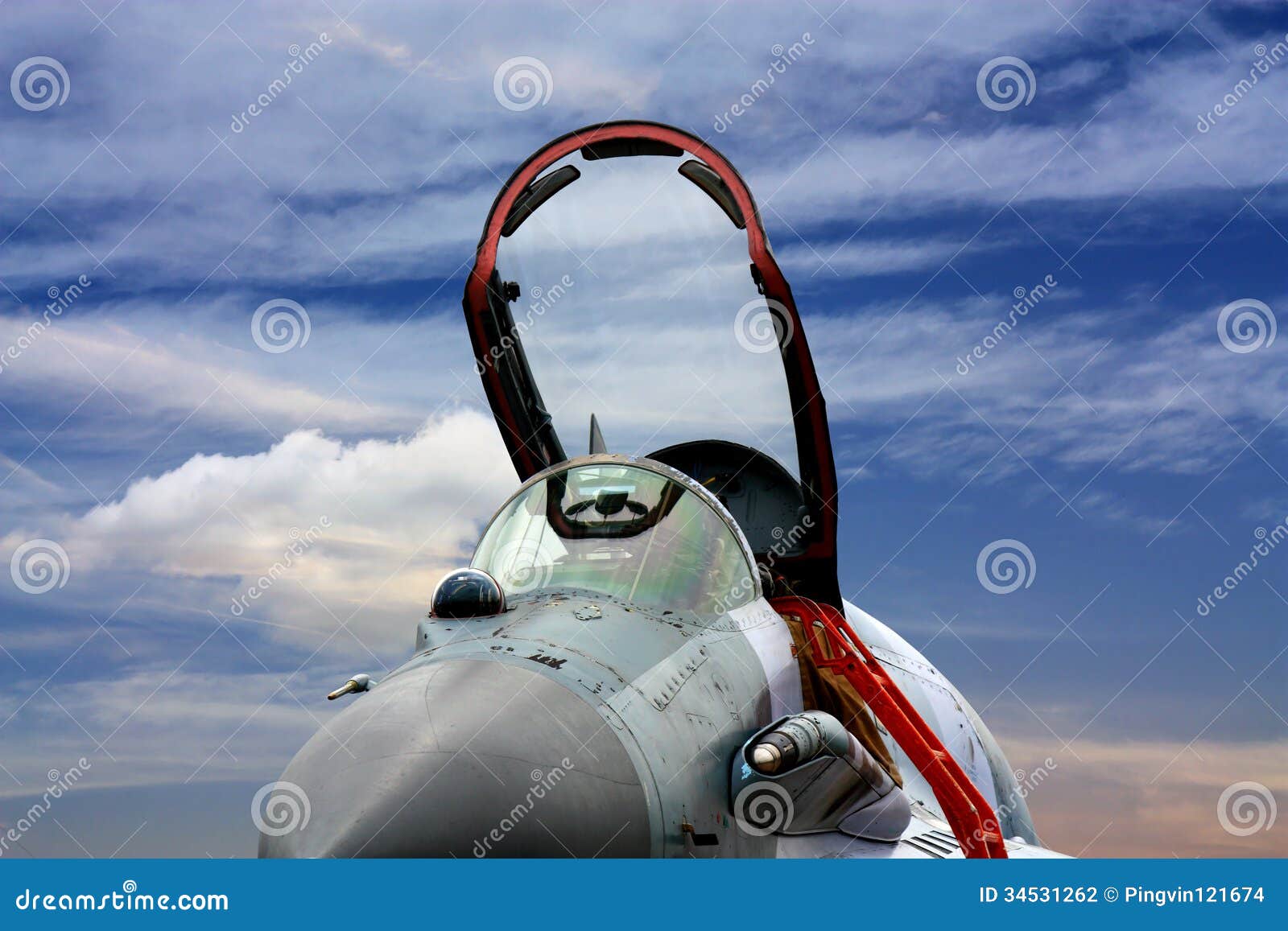 Carlinga del jet militar foto de archivo. Imagen de servicio - 34531262