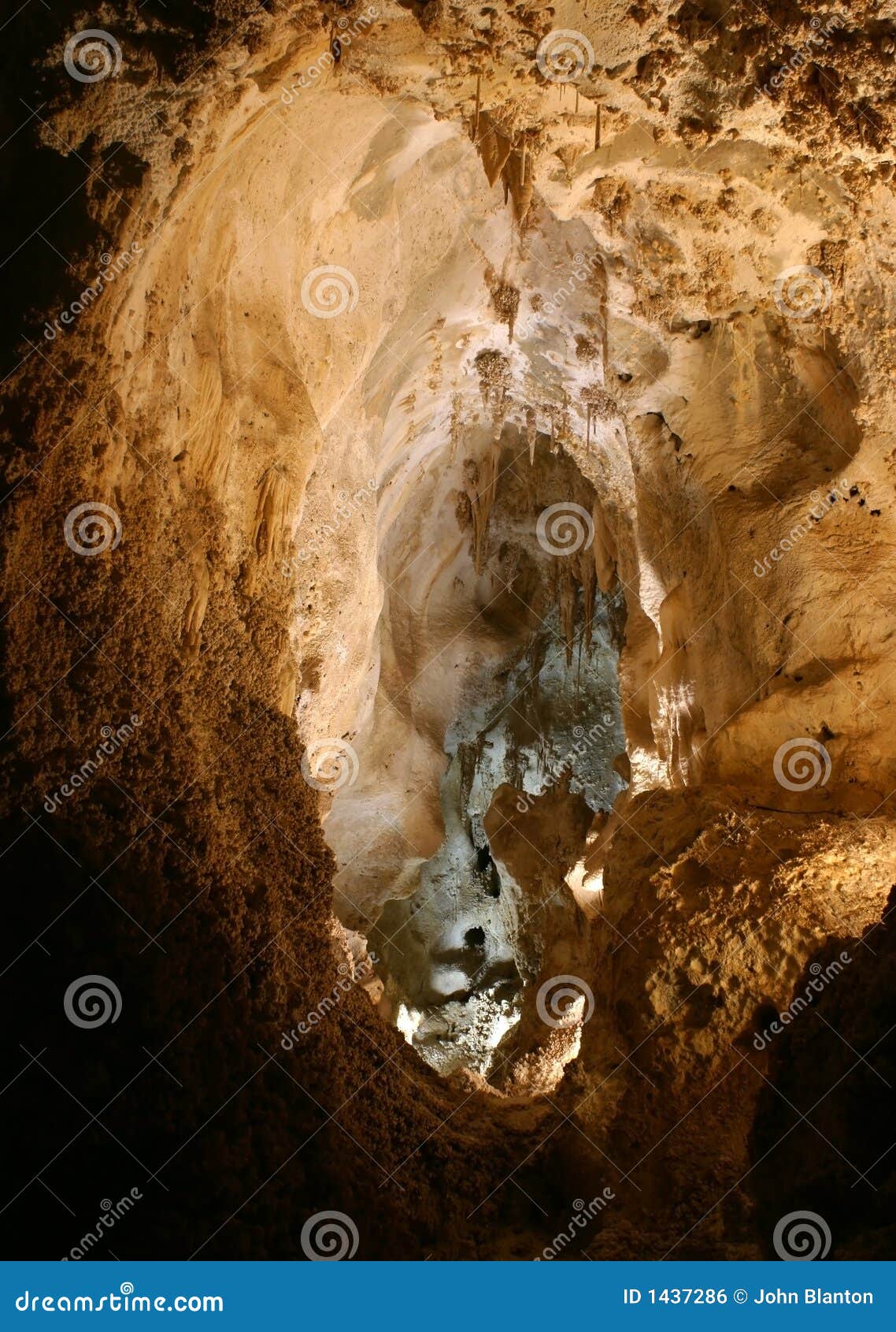 Carlsbad Caverns Stone Formations Stock Photo - Image of stone, park ...