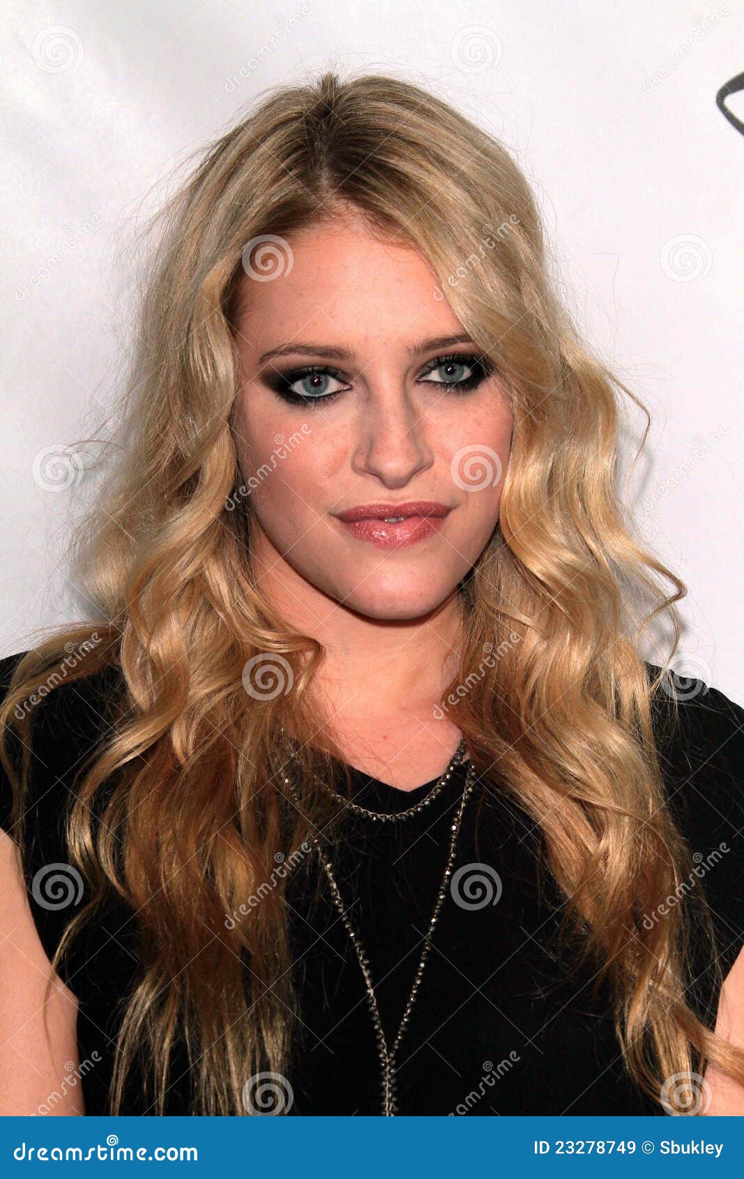 Carly Chaikin editorial stock image. Image of press, langham - 23278749