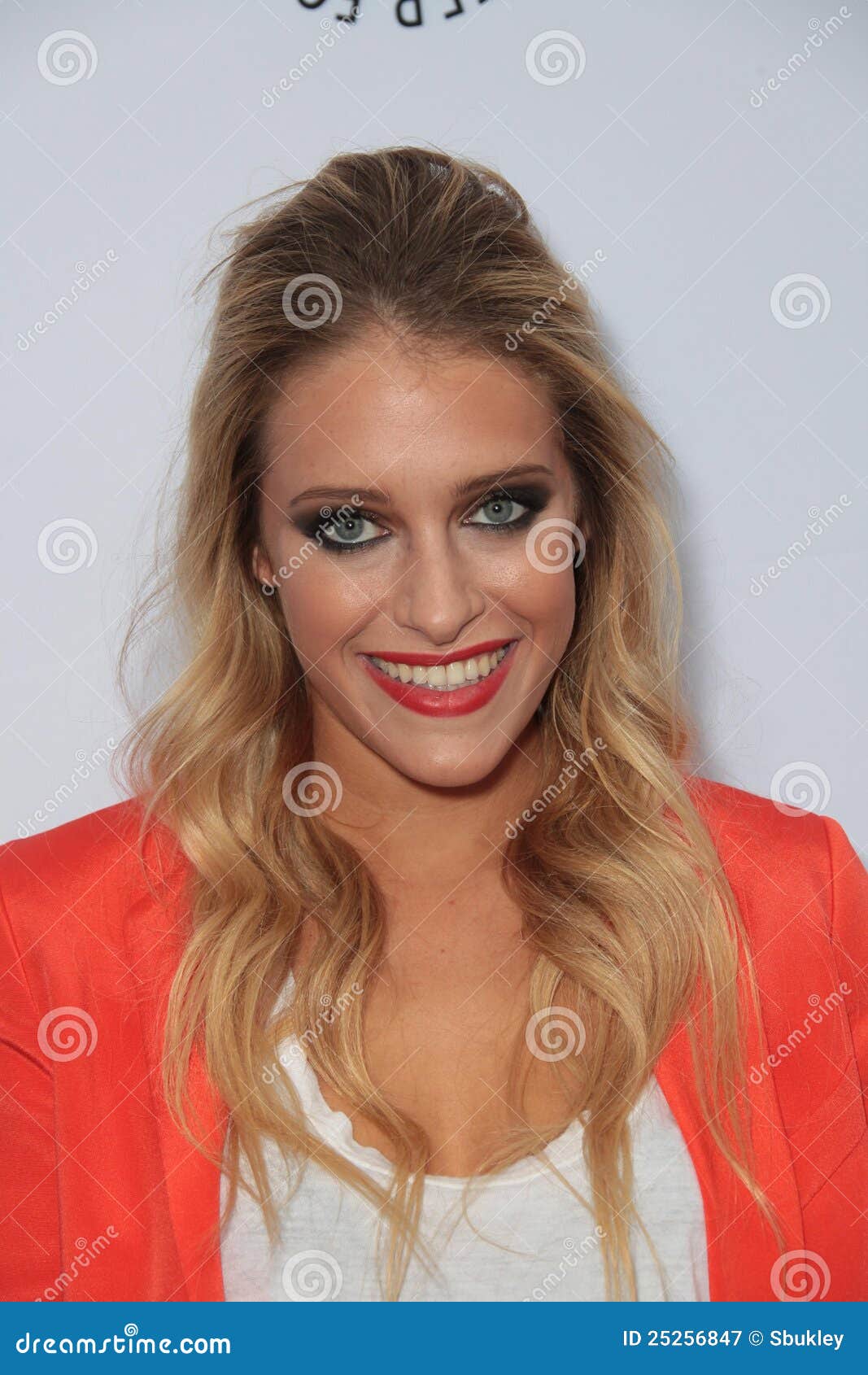 Carly Steele's Instagram, Twitter & Facebook on IDCrawl