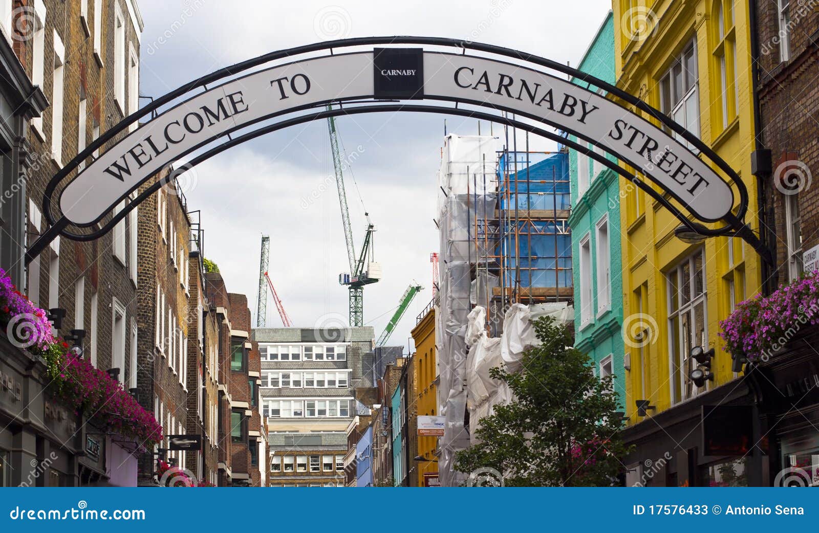 Carnaby street editorial stock photo. Image of window - 17576433