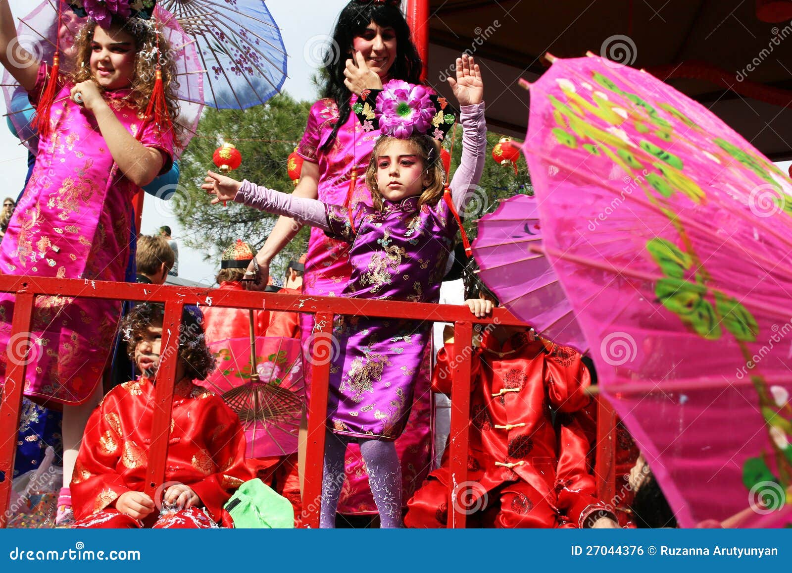 Carnaval in Cyprus redactionele foto. Image of dans, viering - 27044376