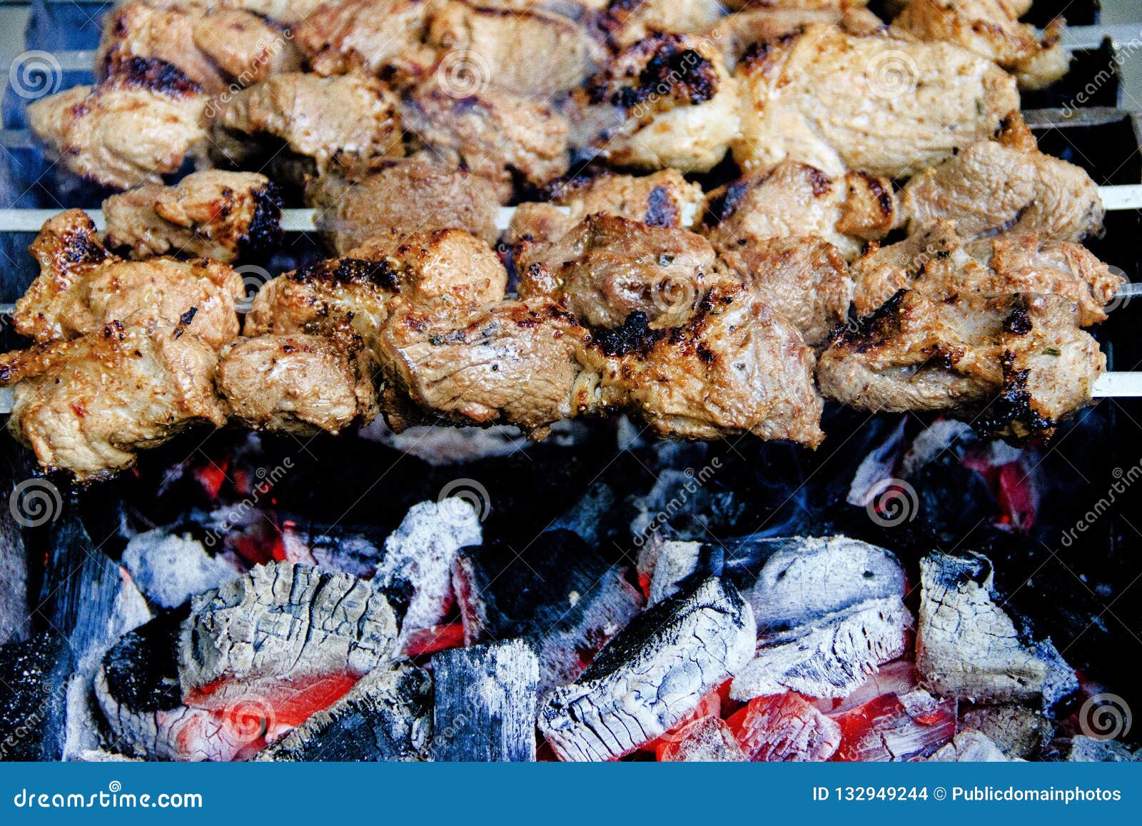 Pincho Asado Alimentos De Carne Imagen. Imagen: 132949244