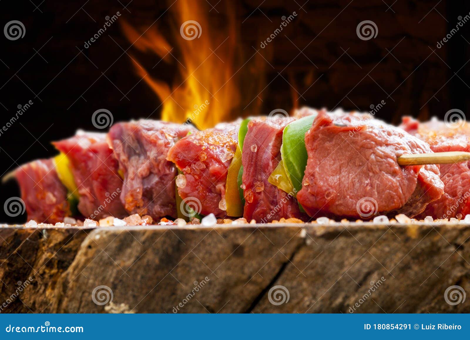 Carne De Res Cruda Deliciosa Imagen de archivo - Imagen de brocheta ...