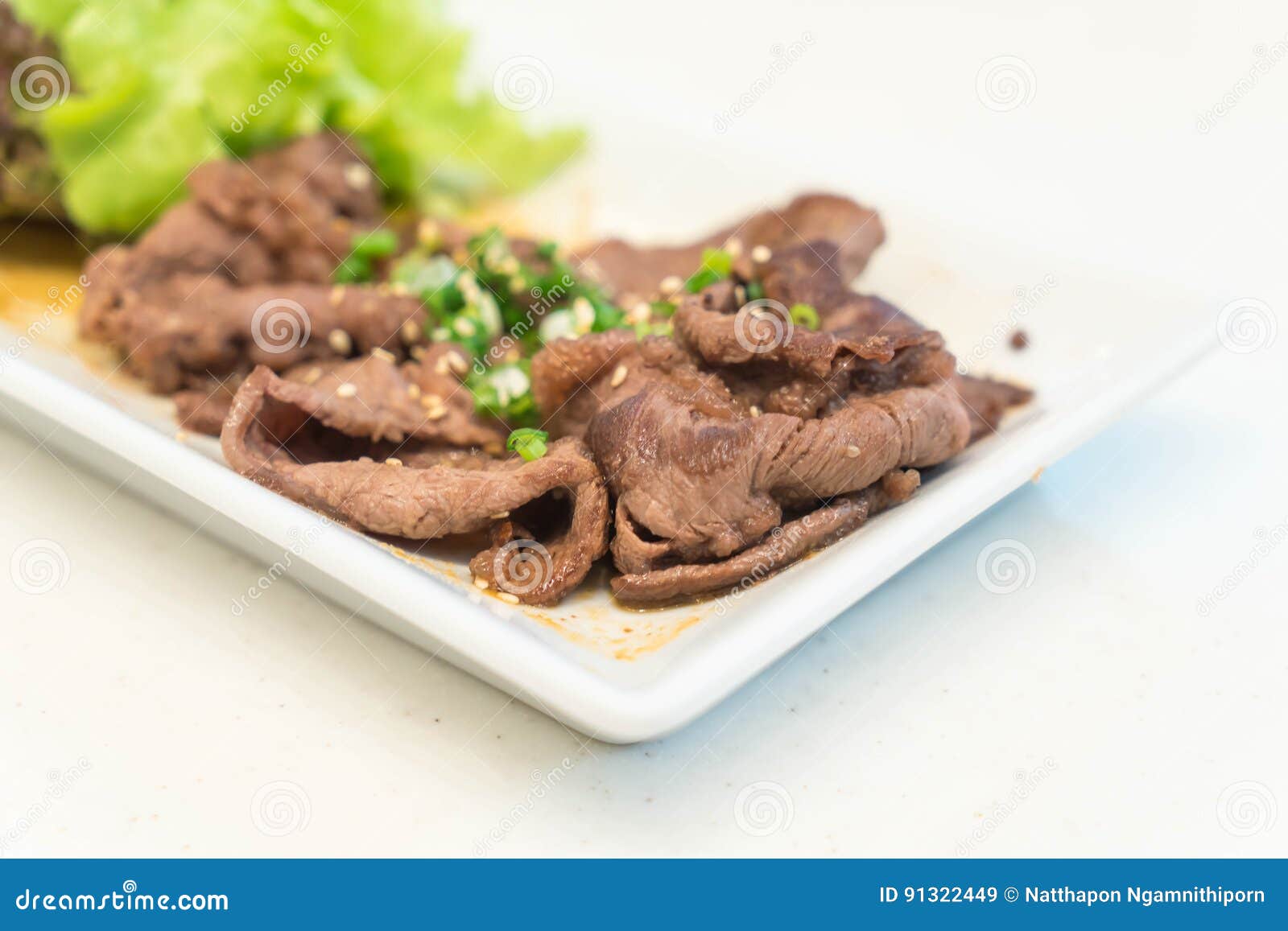 Carne De Vaca Cocinada En Salsa Negra Imagen de archivo - Imagen de ...