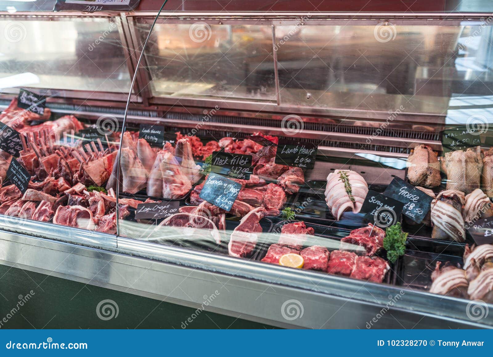Carne fresca fotografia stock. Immagine di interno, grezzo - 102328270