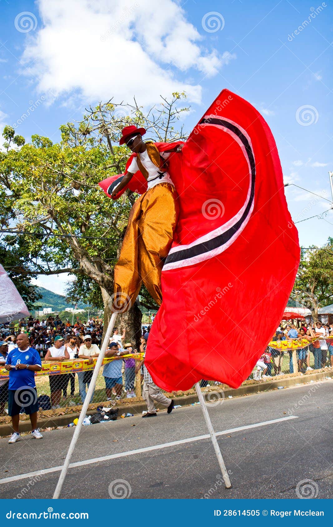 Carnival on stilts editorial image. Image of face, celebrations - 28614505
