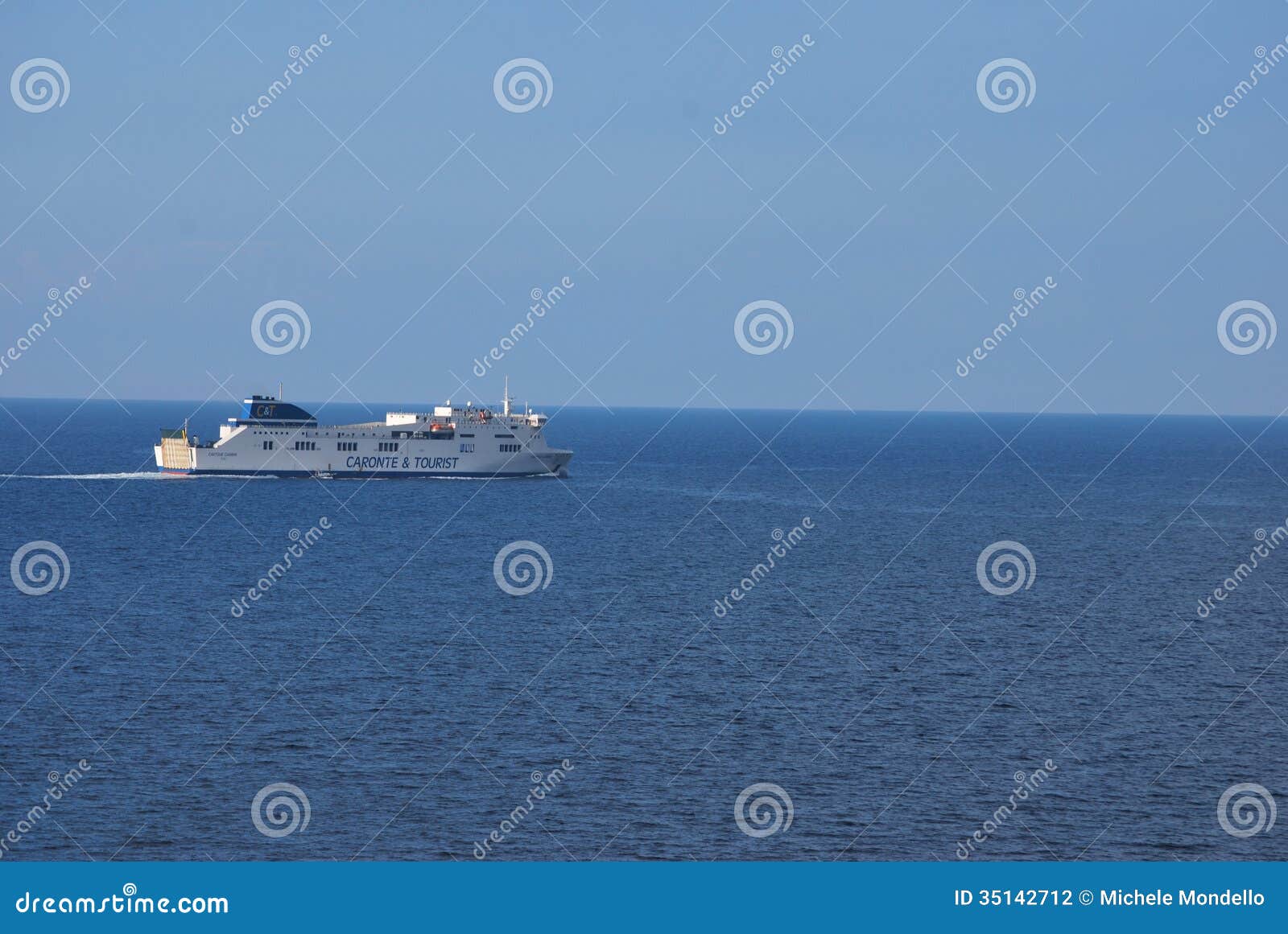 Caronte and Tourist ferry editorial photography. Image of waves - 35142712
