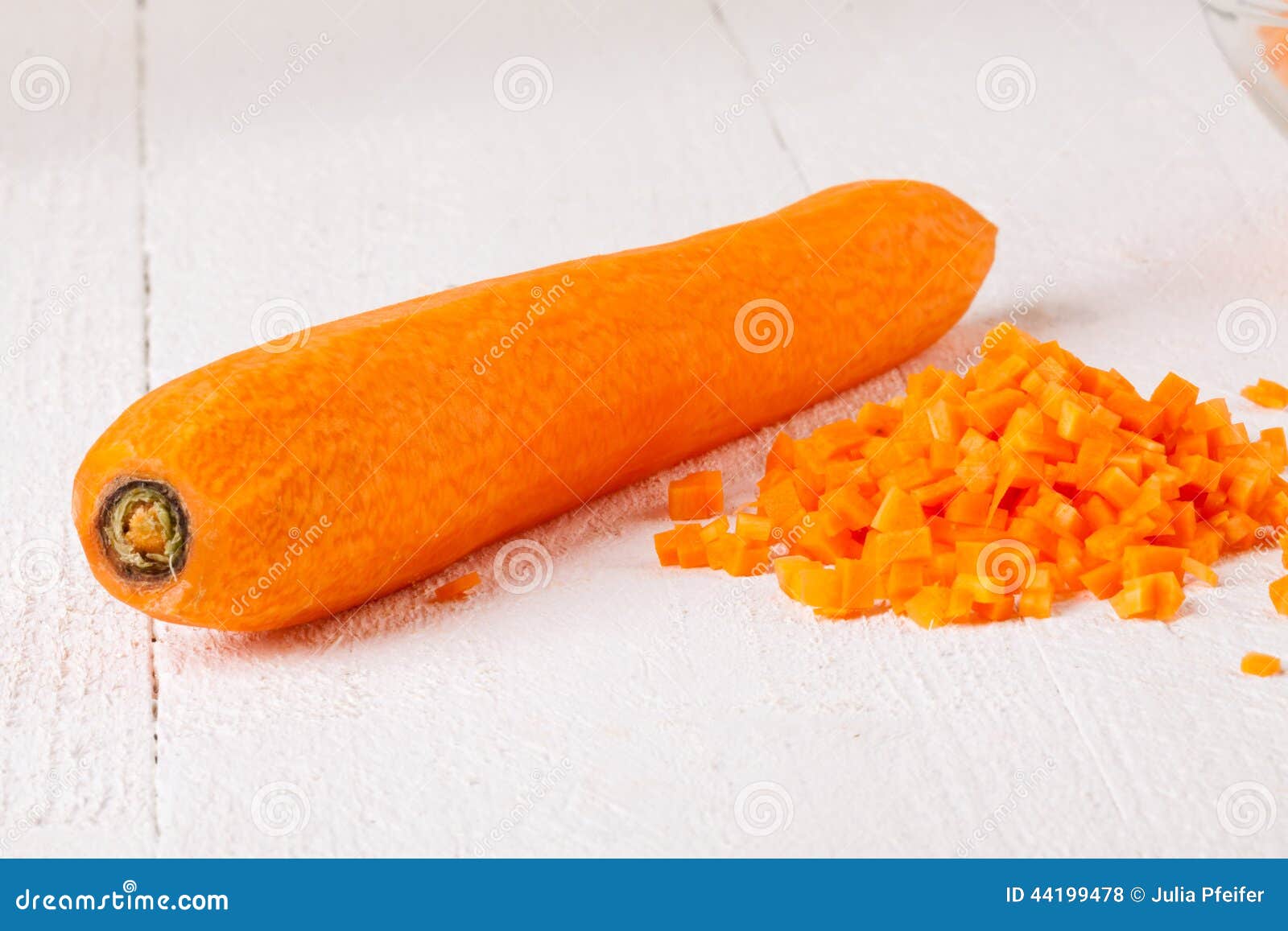 Carote Fresche Con Precisione Tagliate Fotografia Stock - Immagine di ...