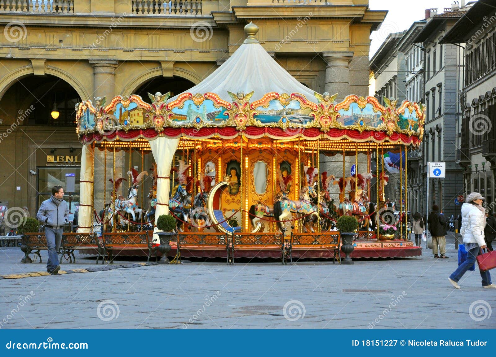 Carousel in Florence, Italy Editorial Photography - Image of funfair ...
