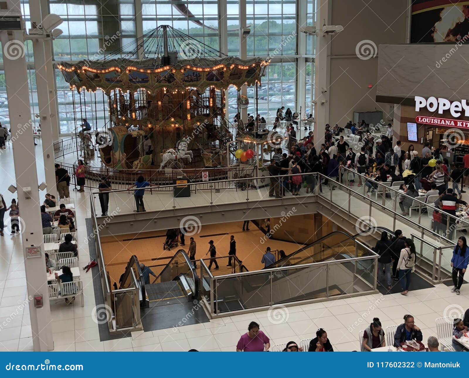 Carousel editorial photography. Image of shopping, york - 117602322