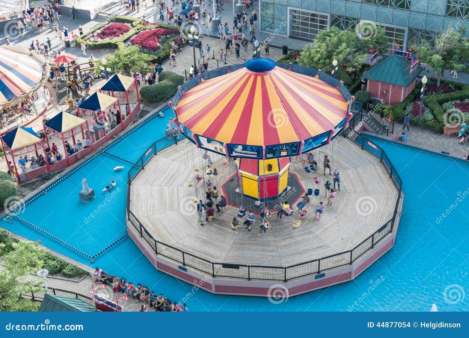 Carousel at navy pier editorial stock image. Image of fest - 44877054