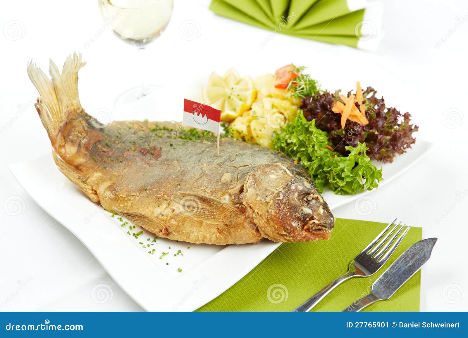 Carpa asada deliciosa imagen de archivo. Imagen de cultura - 27765901