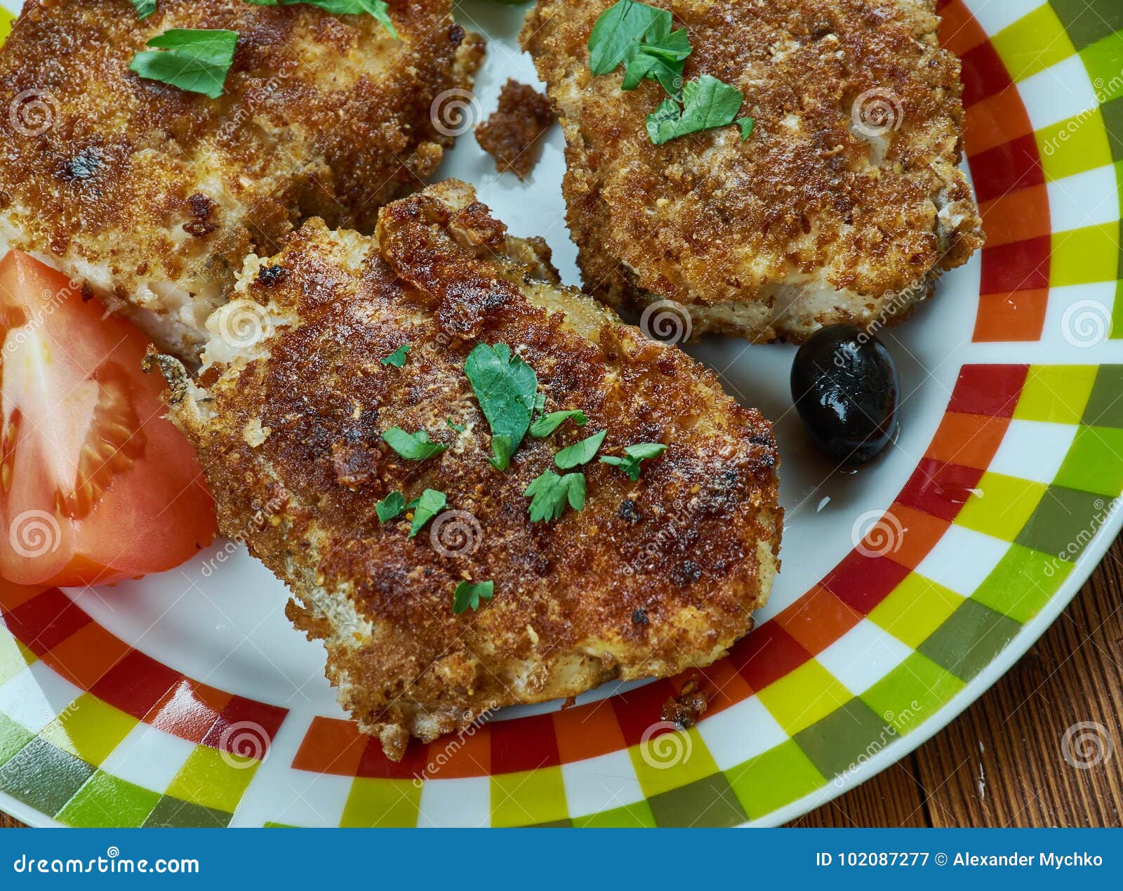 Carpa frita en rumano imagen de archivo. Imagen de mariscos - 102087277