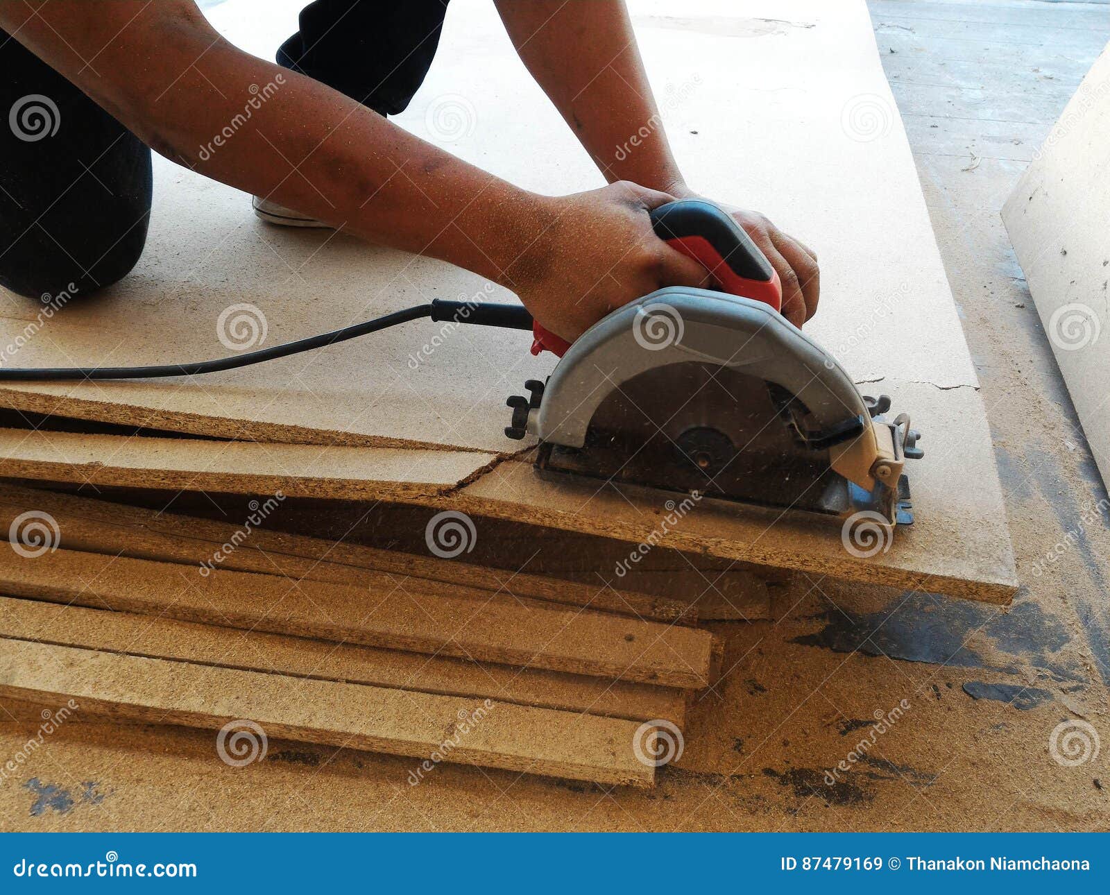 Carpenter cutting wood stock image. Image of wood, tool - 87479169