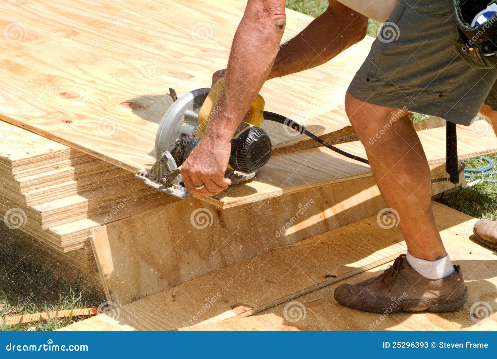 Carpenter Power Saw stock image. Image of hands, laborer - 25296393