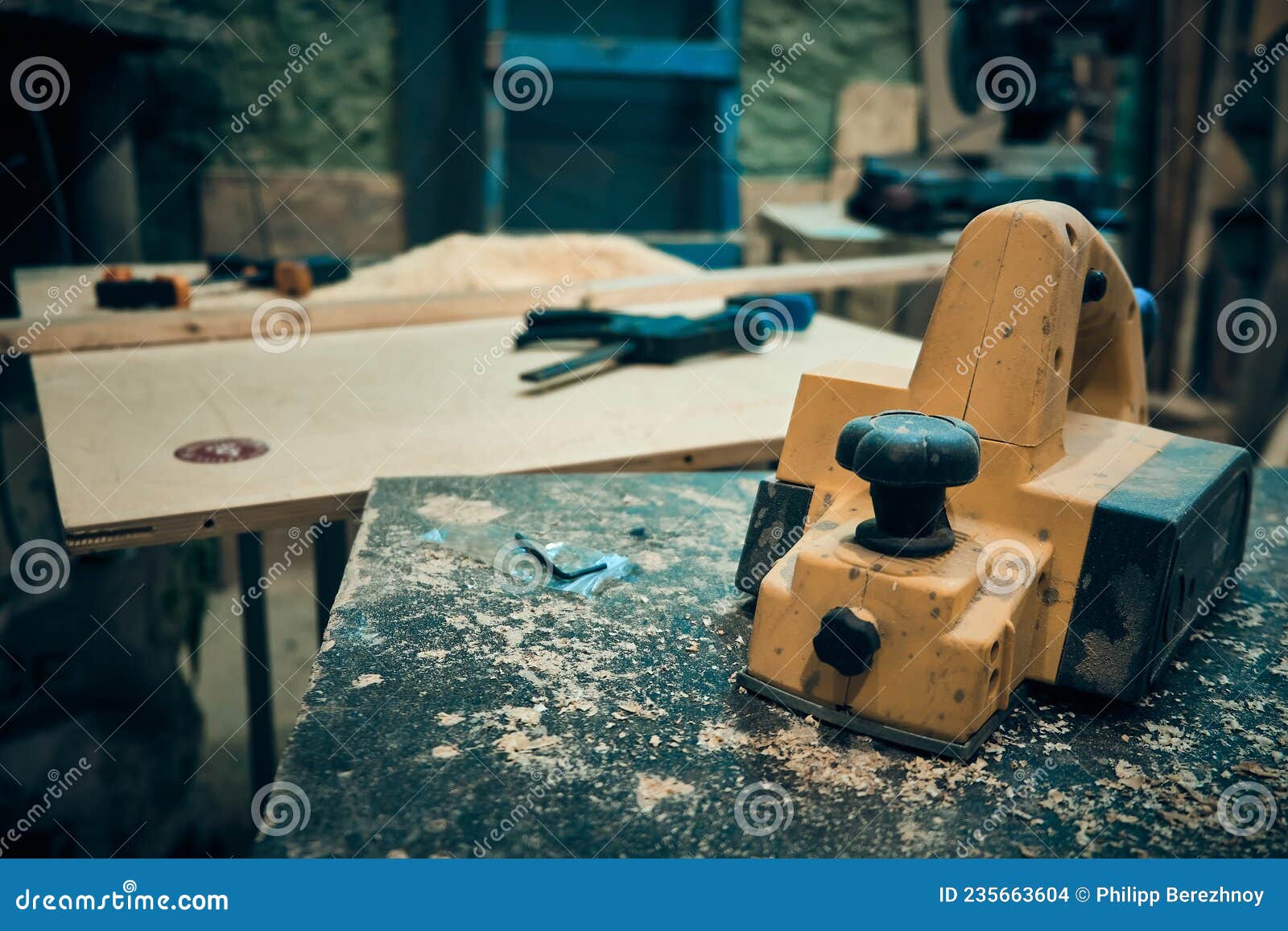 Carpenter Plane at Workbench Stock Photo - Image of tool, hand: 235663604