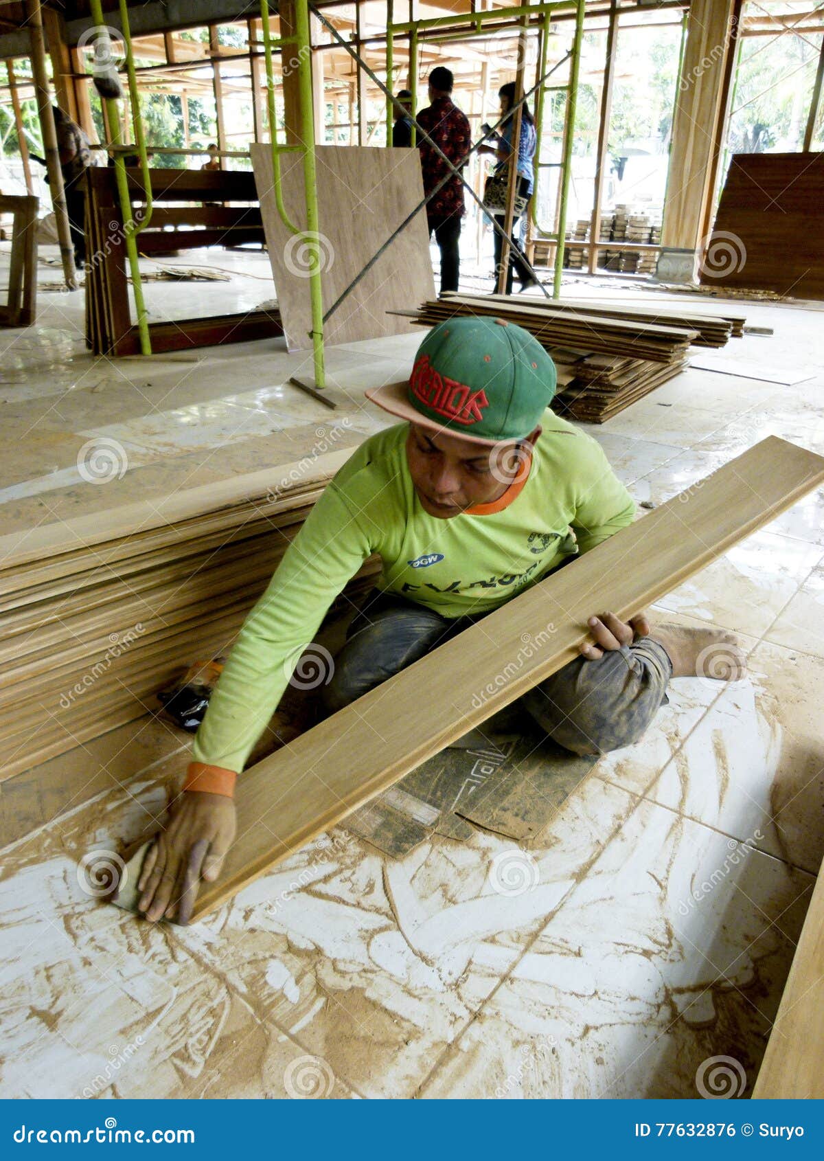 Carpenters editorial photo. Image of solo, leisure, city - 77632876