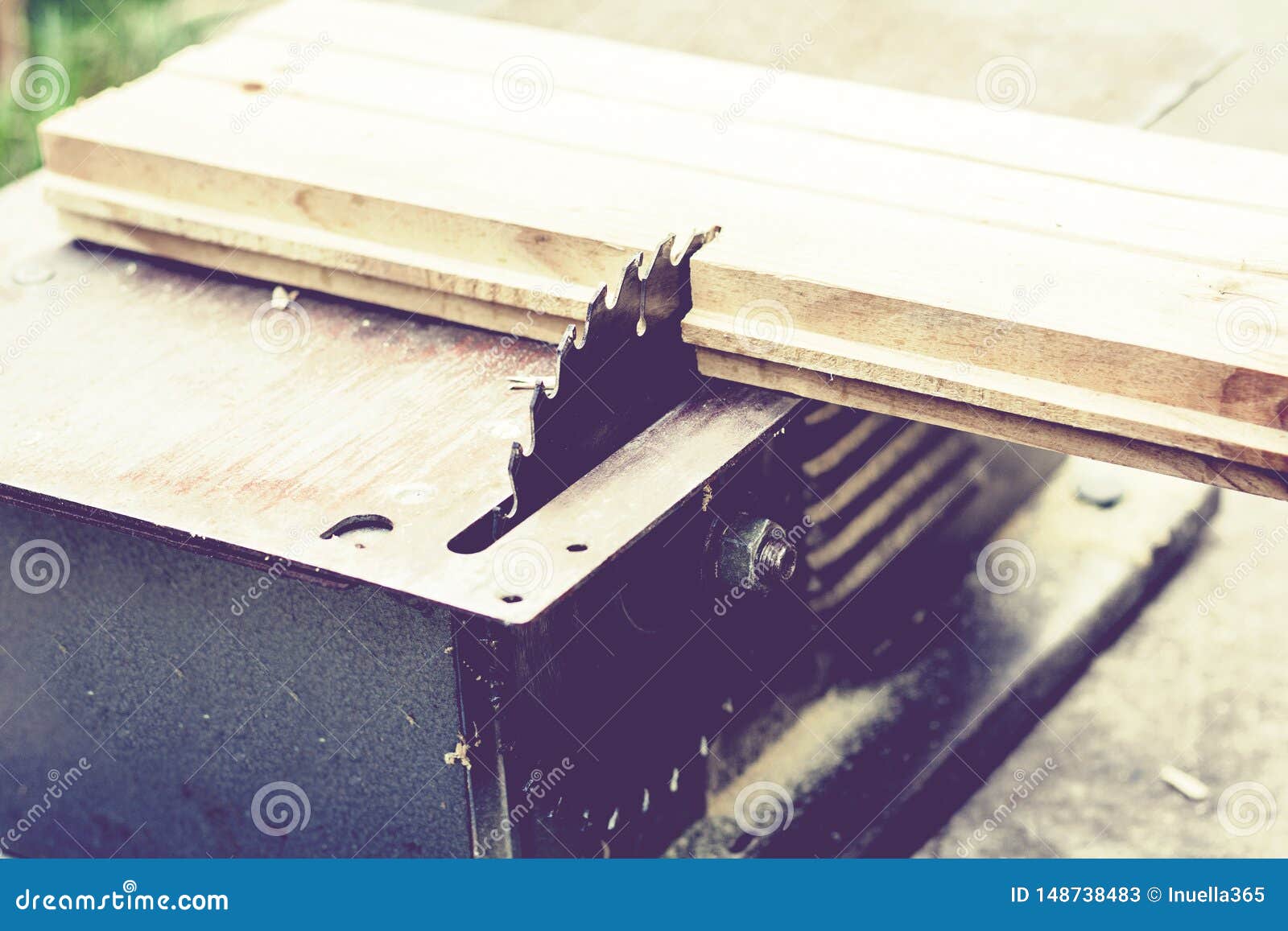 Carpentry Machine Electronic Table Saw, Sharp Cut Metal Steel Silver ...