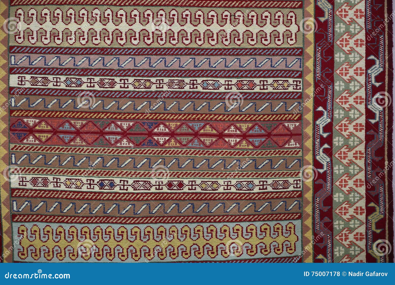 Arabic Style Carpet Design Stock Images - Download 1,176 Royalty Free ...