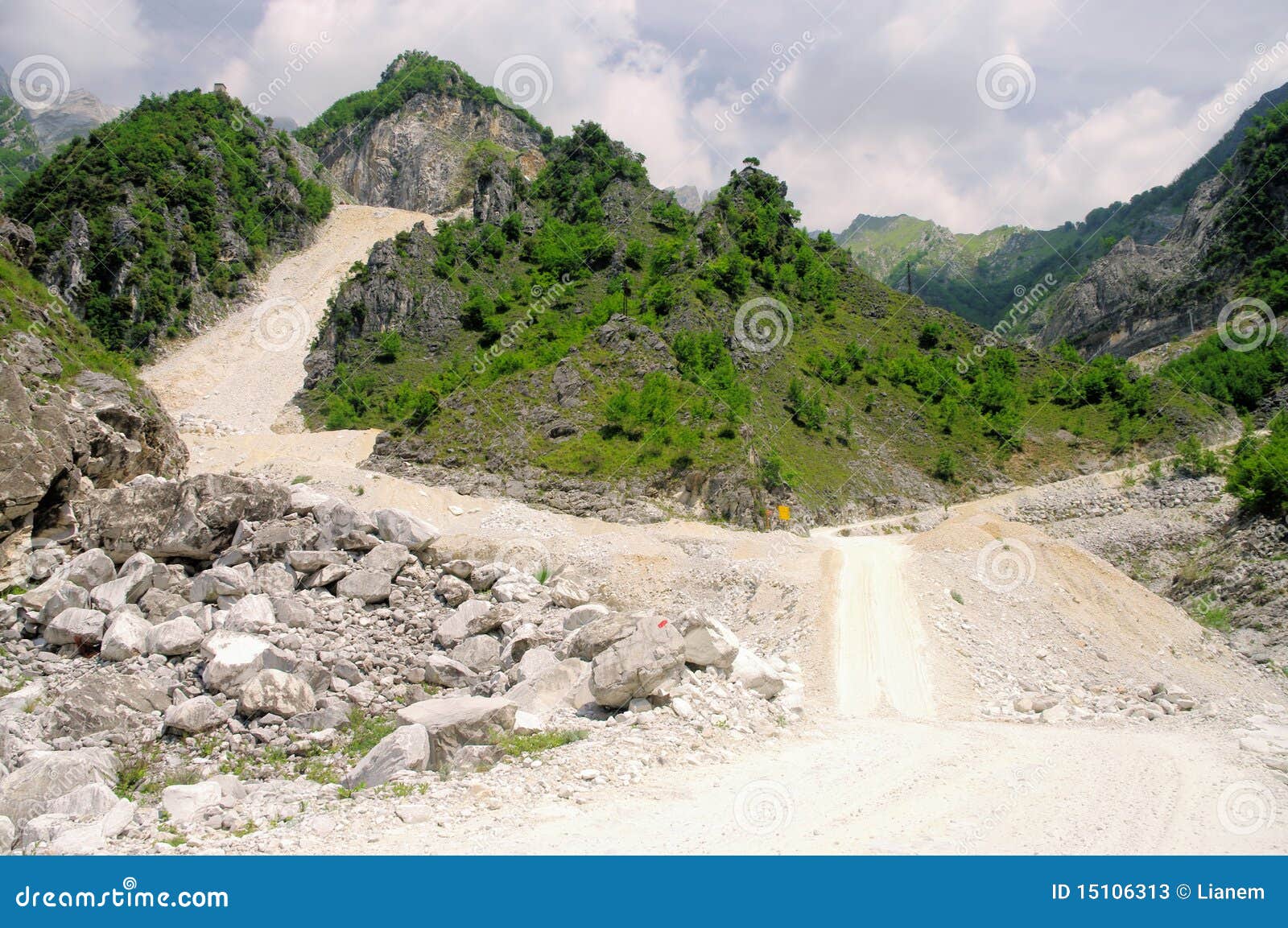 Carrara marble stone pit stock image. Image of mineral - 15106313