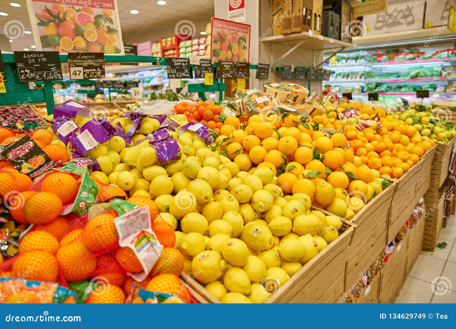 Carrefour editorial stock image. Image of carrefour - 134629749